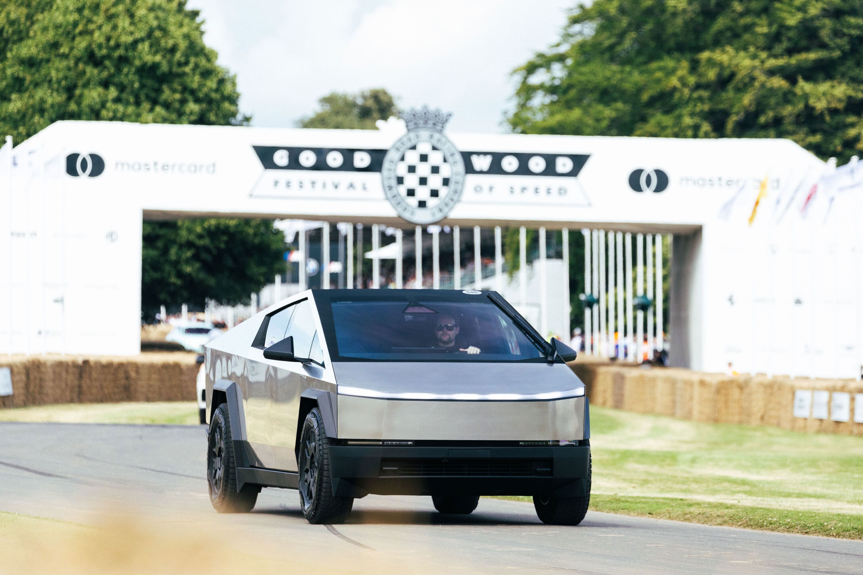 [Video] Tesla Cybertruck turns heads at the 2024 Festival of Speed | GRR