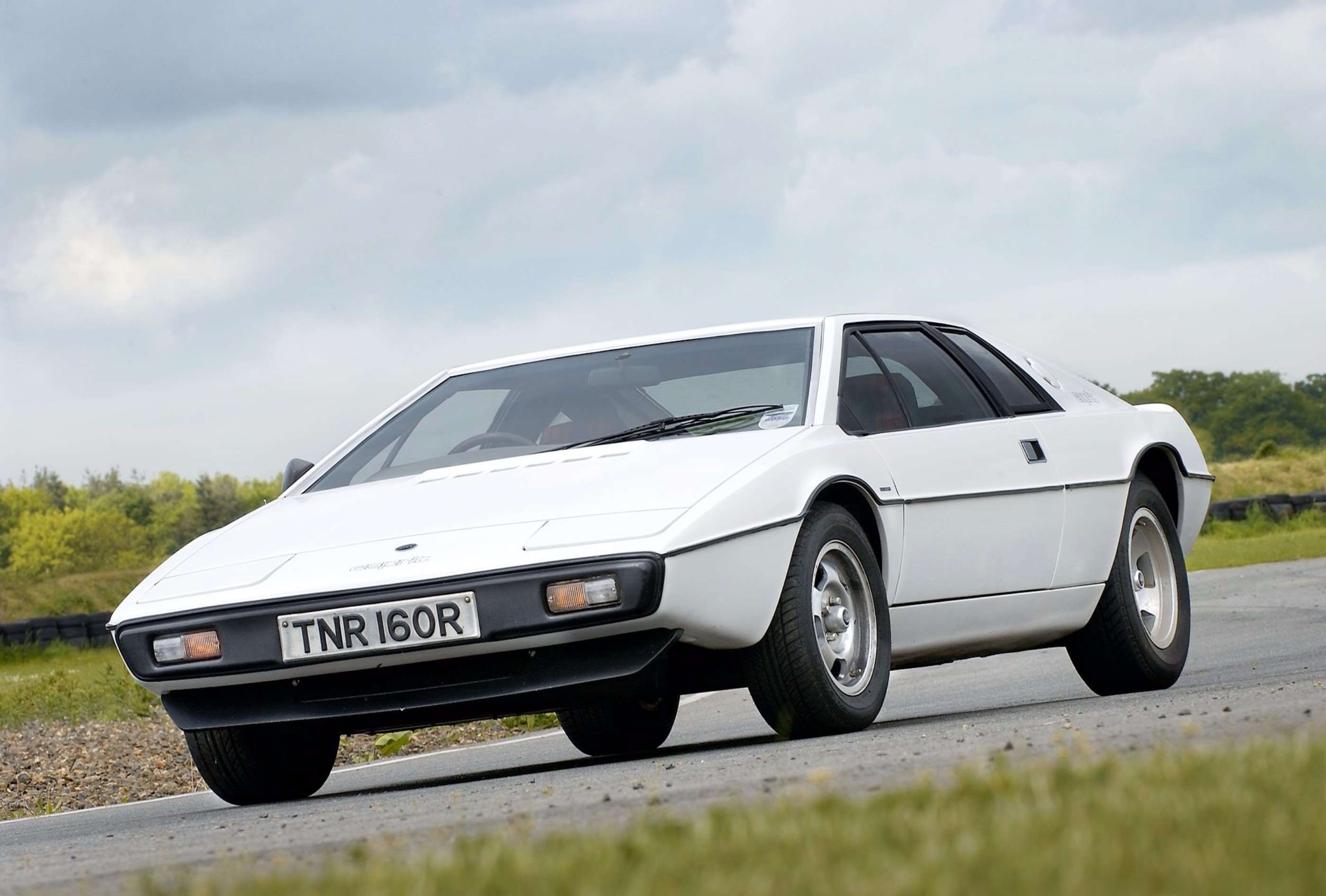 [Gallery] This is the Lotus Esprit rally car you didn’t know existed | GRR