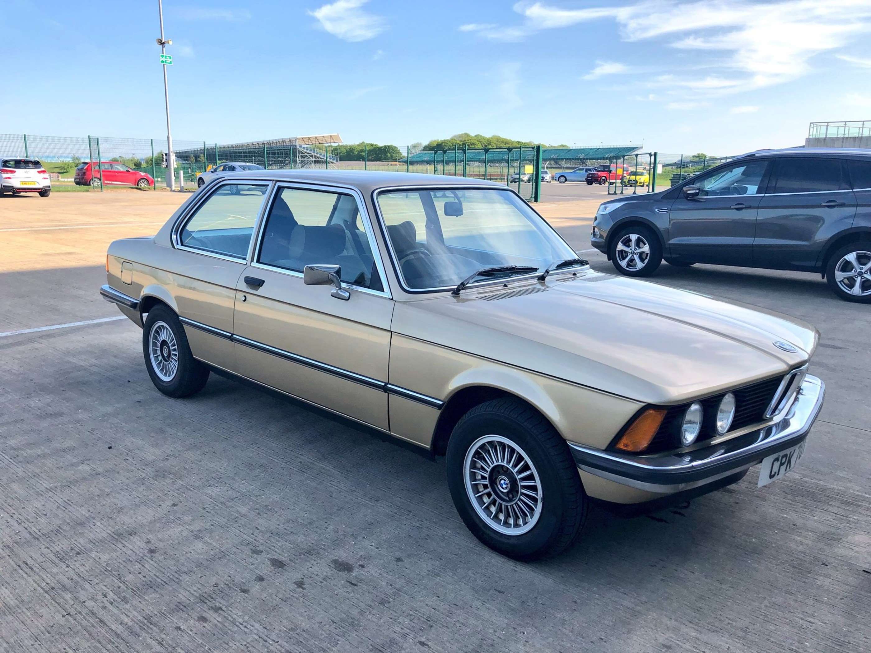 BMW 323i – lusting after the original sports exec