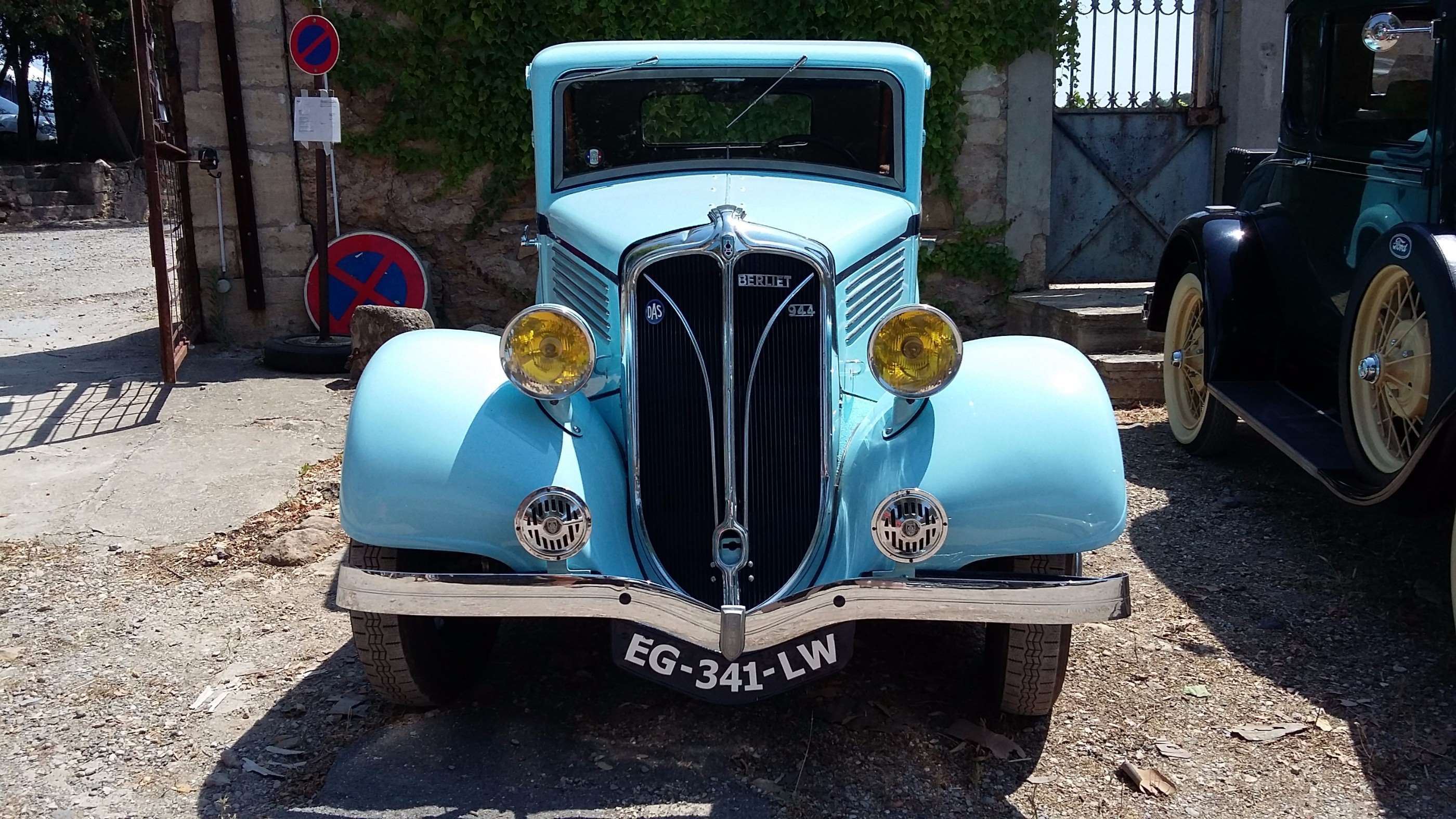 John Simister: Classic car lifestyle – the French might do it best