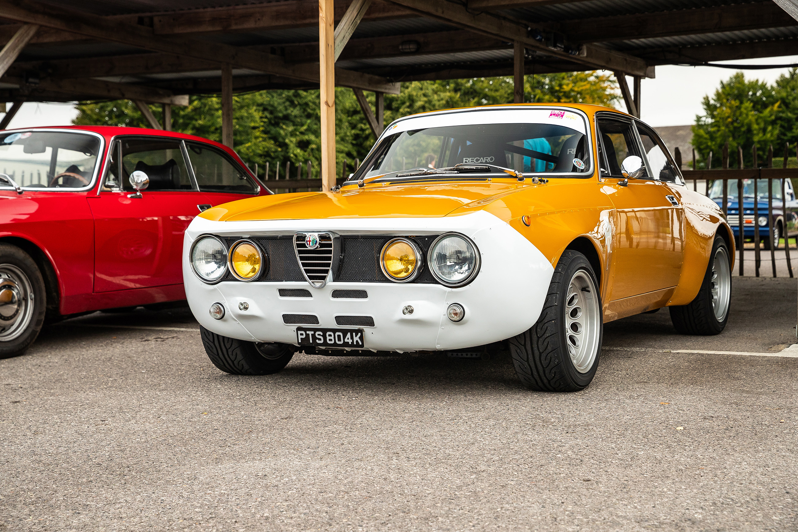 Classic Alfa Romeos gathered at Classic Sunday Breakfast Club | GRR