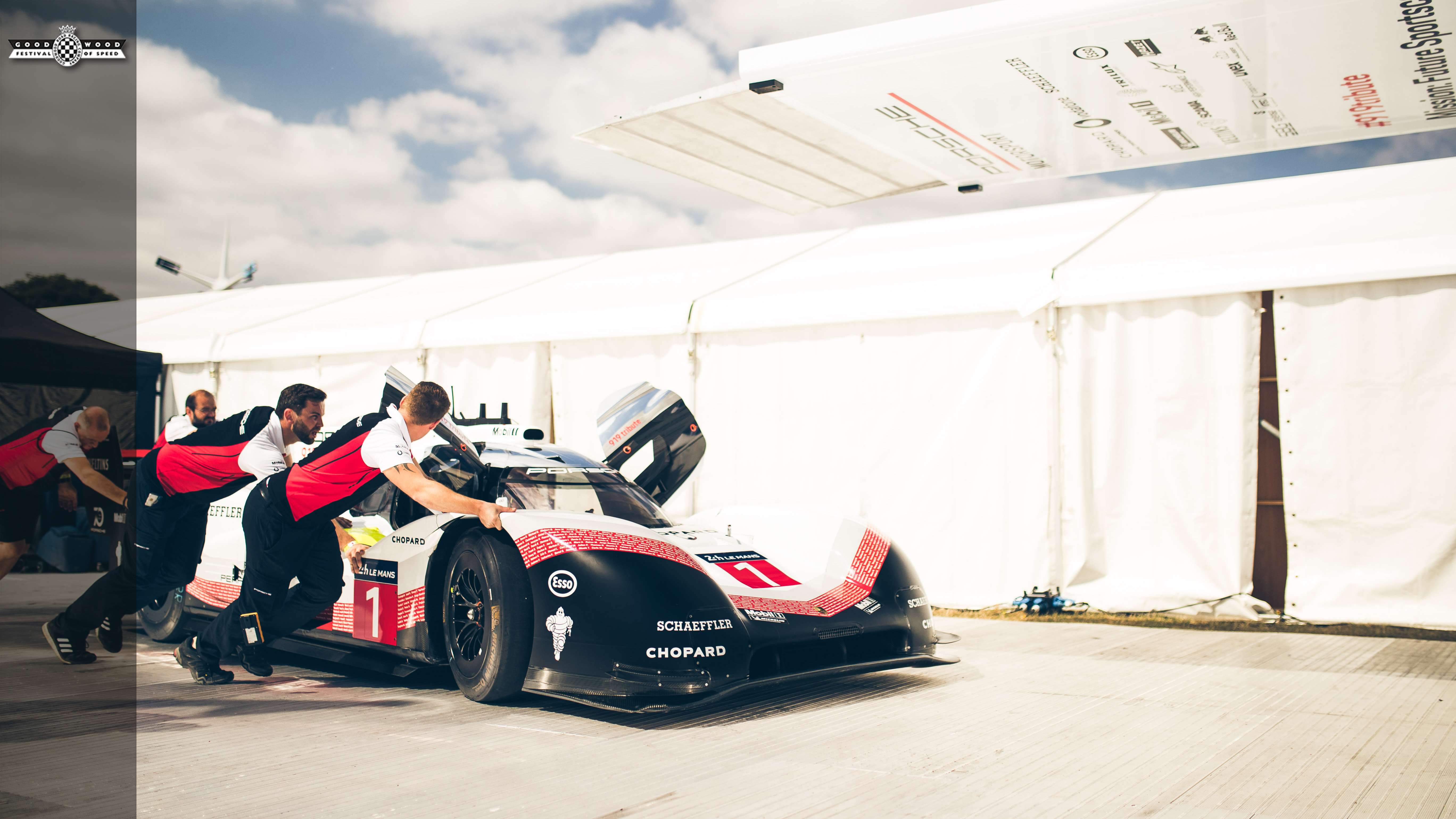 Meet the 44-litre, 3,000bhp Mercedes-Benz T80