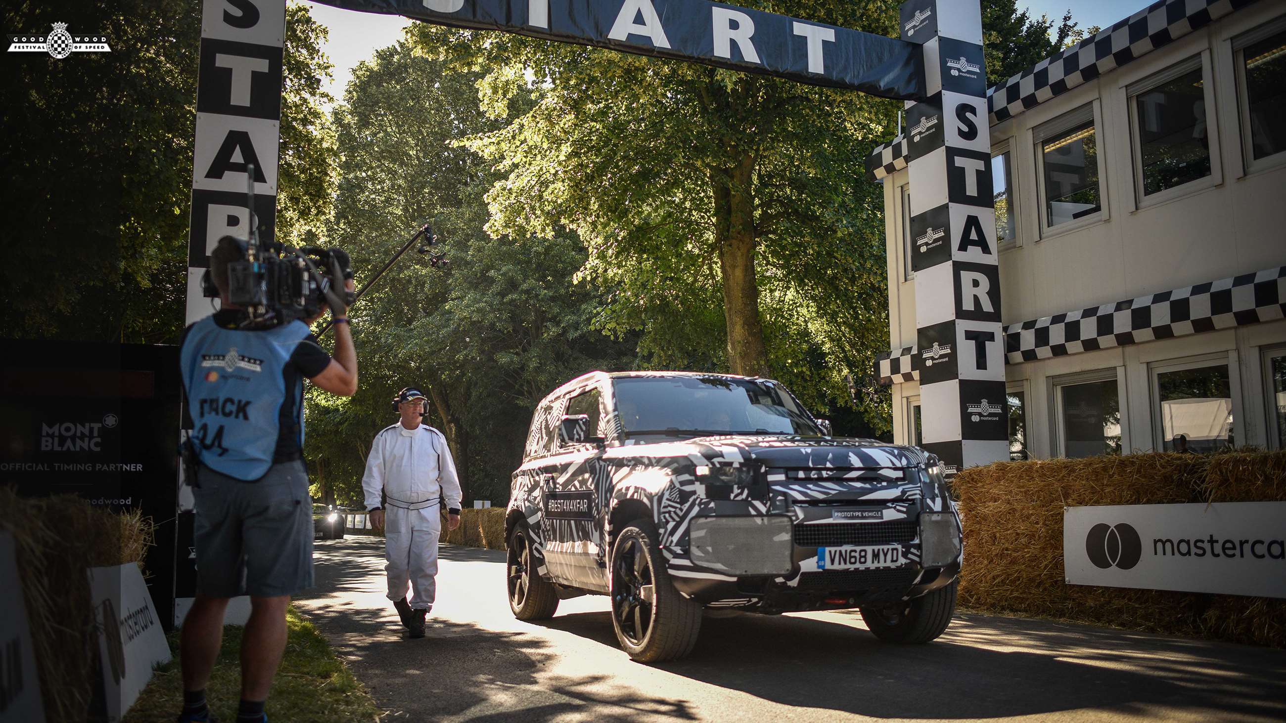 [Video] New Range Rover Sport makes world debut at Goodwood | GRR