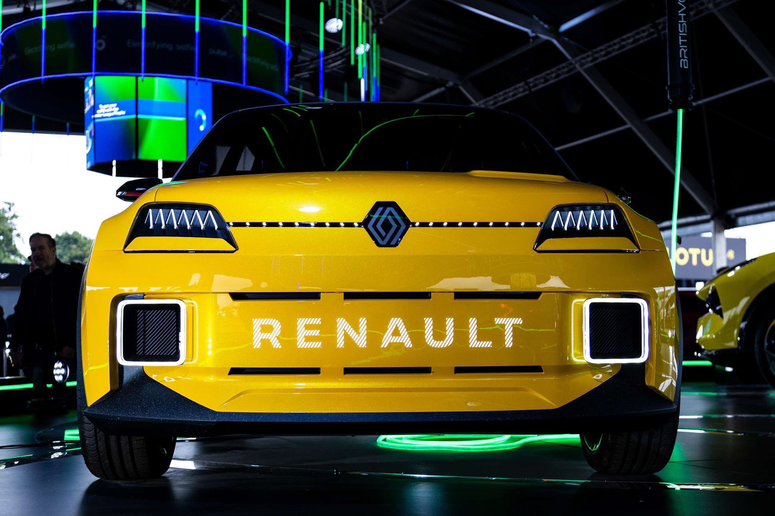 The Renault 5 EV still looks like great fun | GRR