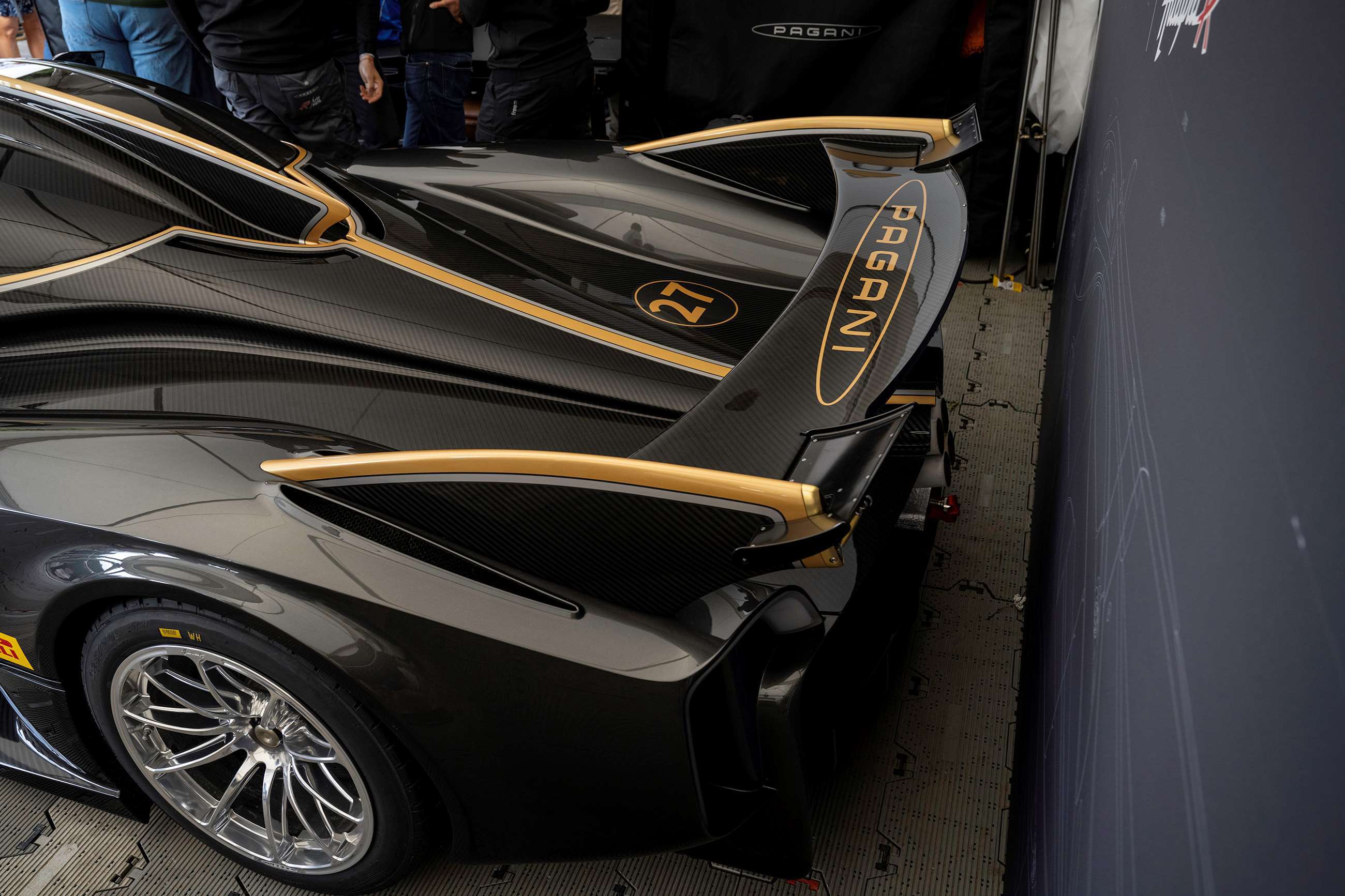 Pagani Huayra R screams into FOS | GRR