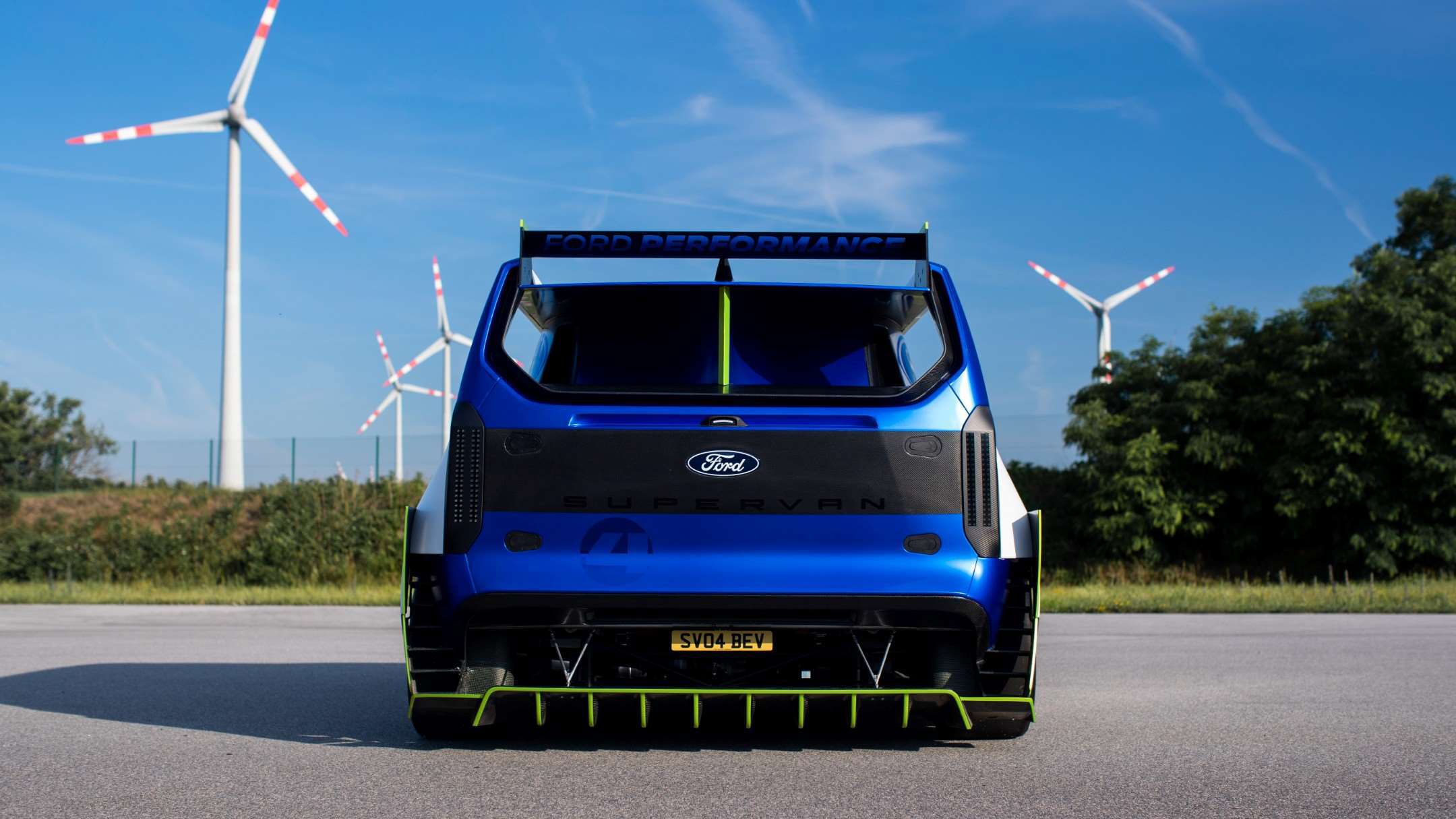 2000PS Ford Electric SuperVan revealed at FOS | GRR