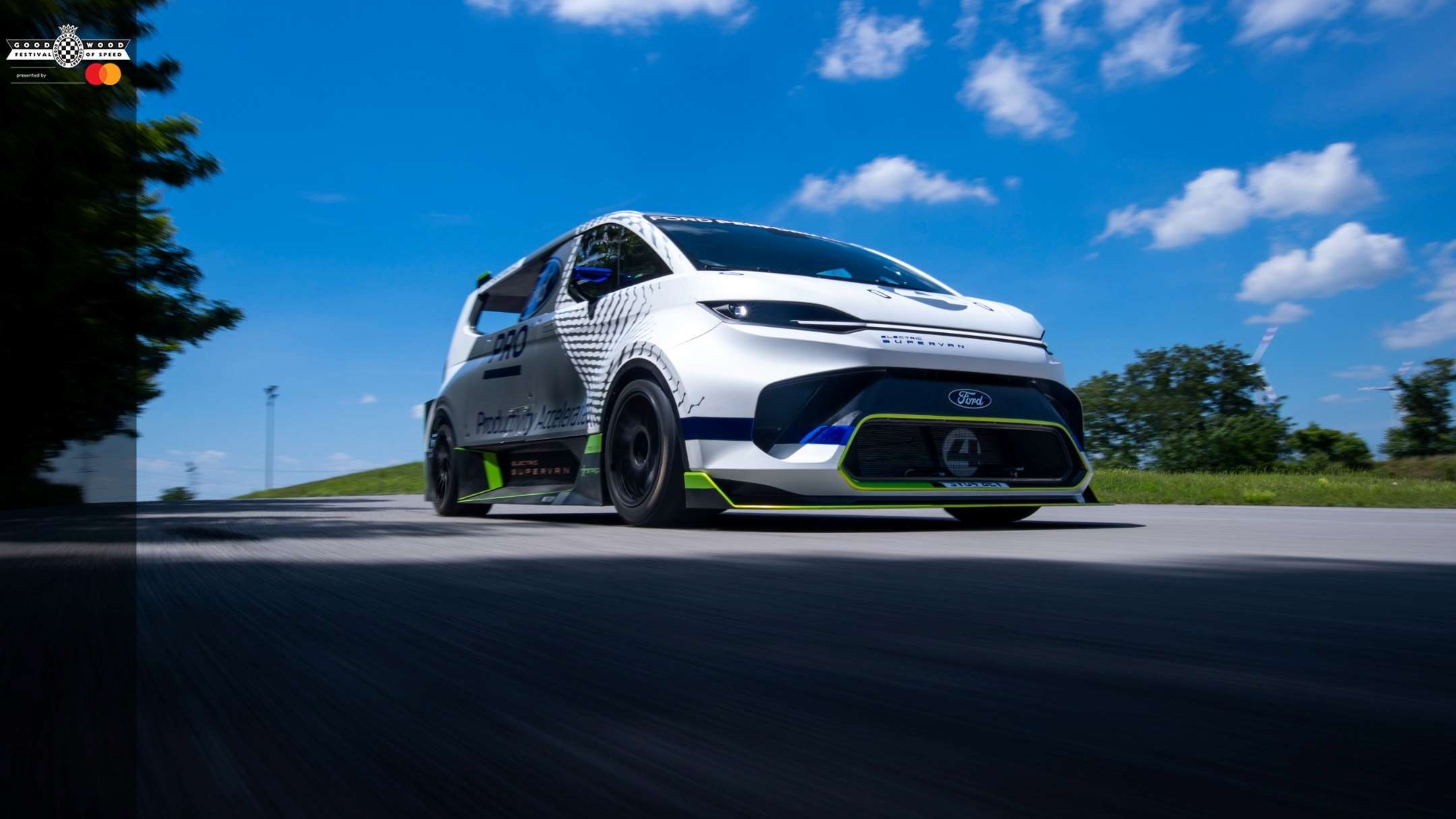 [Video] 2000PS Ford Electric SuperVan makes world debut at Goodwood | GRR