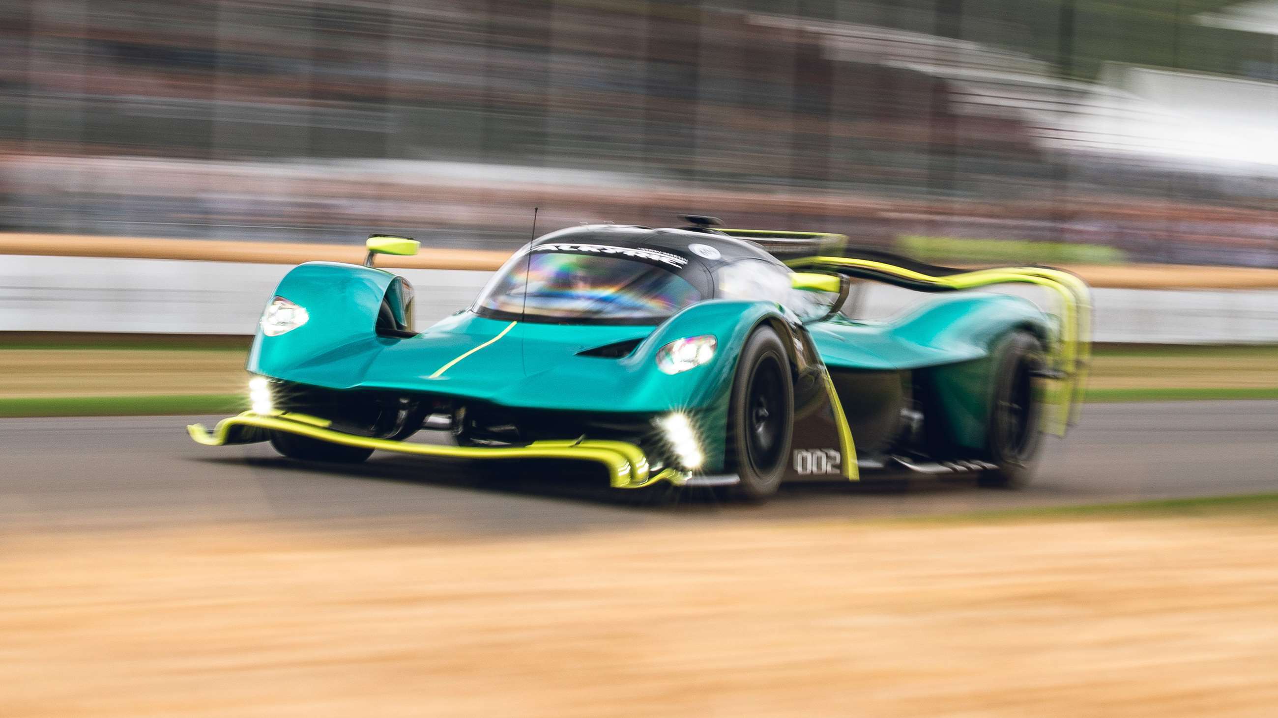[Video] Aston Martin Valkyrie AMR Pro made its debut at the 2023 ...