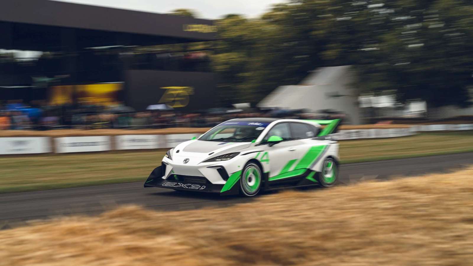 [Video] MG EX4 debuts at 2023 Festival of Speed | GRR