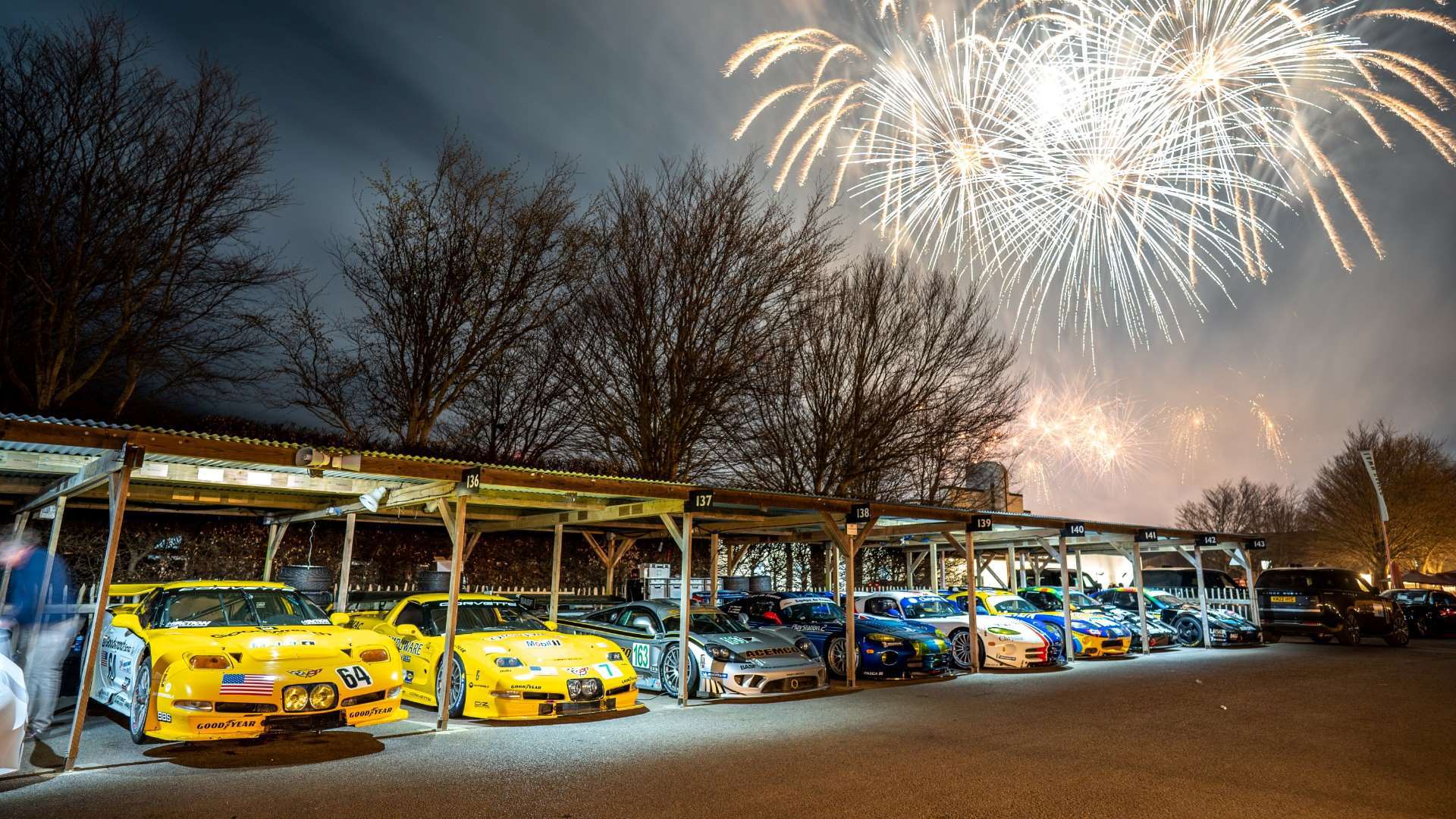 Fireworks over GT1 cars is pure Members' Meeting paddock magic | GRR