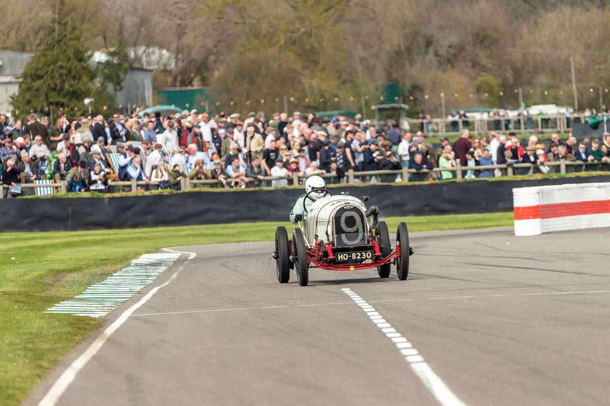 Edwardian machines go head to head at Members' Meeting | GRR