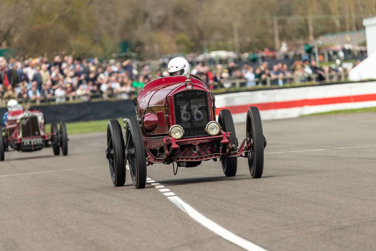 Edwardian machines go head to head at Members' Meeting | GRR