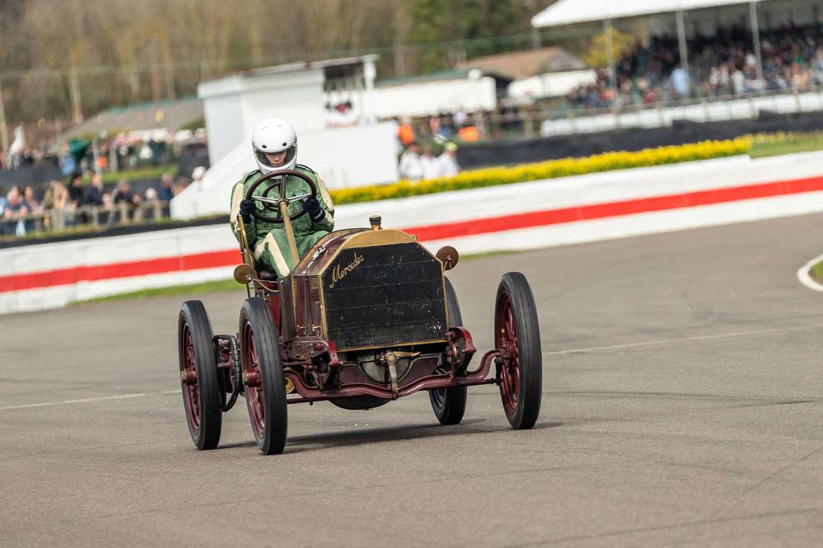 Edwardian machines go head to head at Members' Meeting | GRR