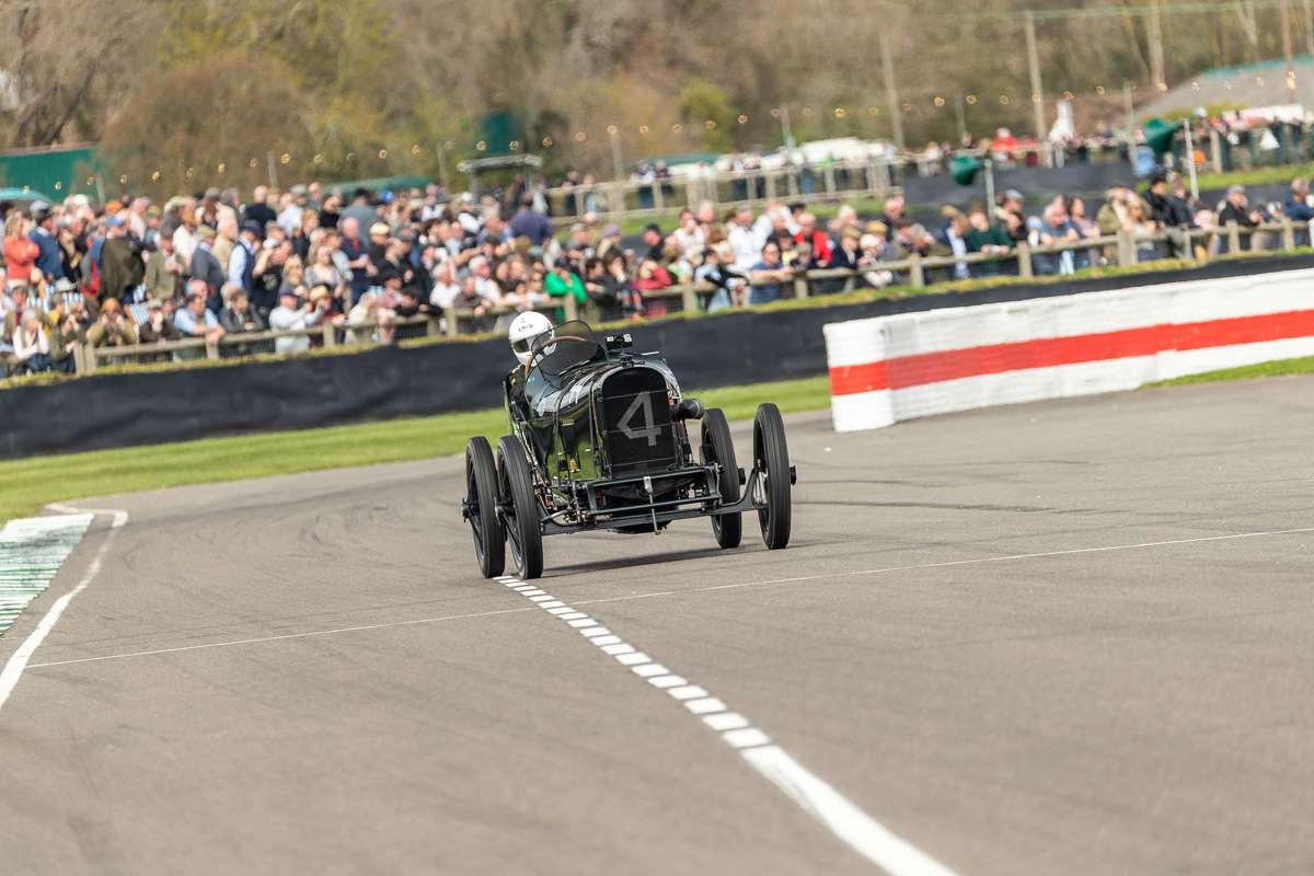 Edwardian machines go head to head at Members' Meeting | GRR