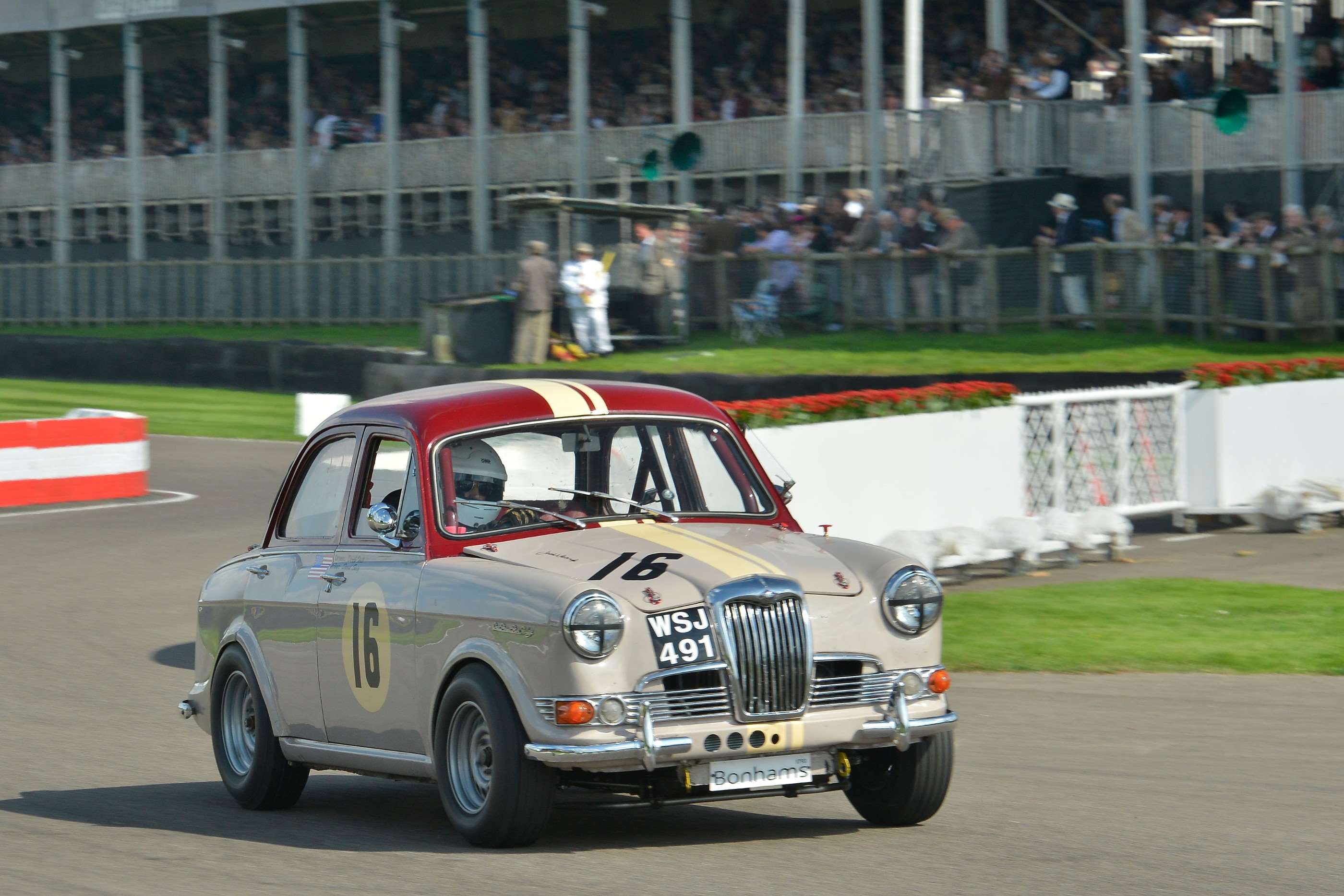 5 must-see saloon cars racing at Revival