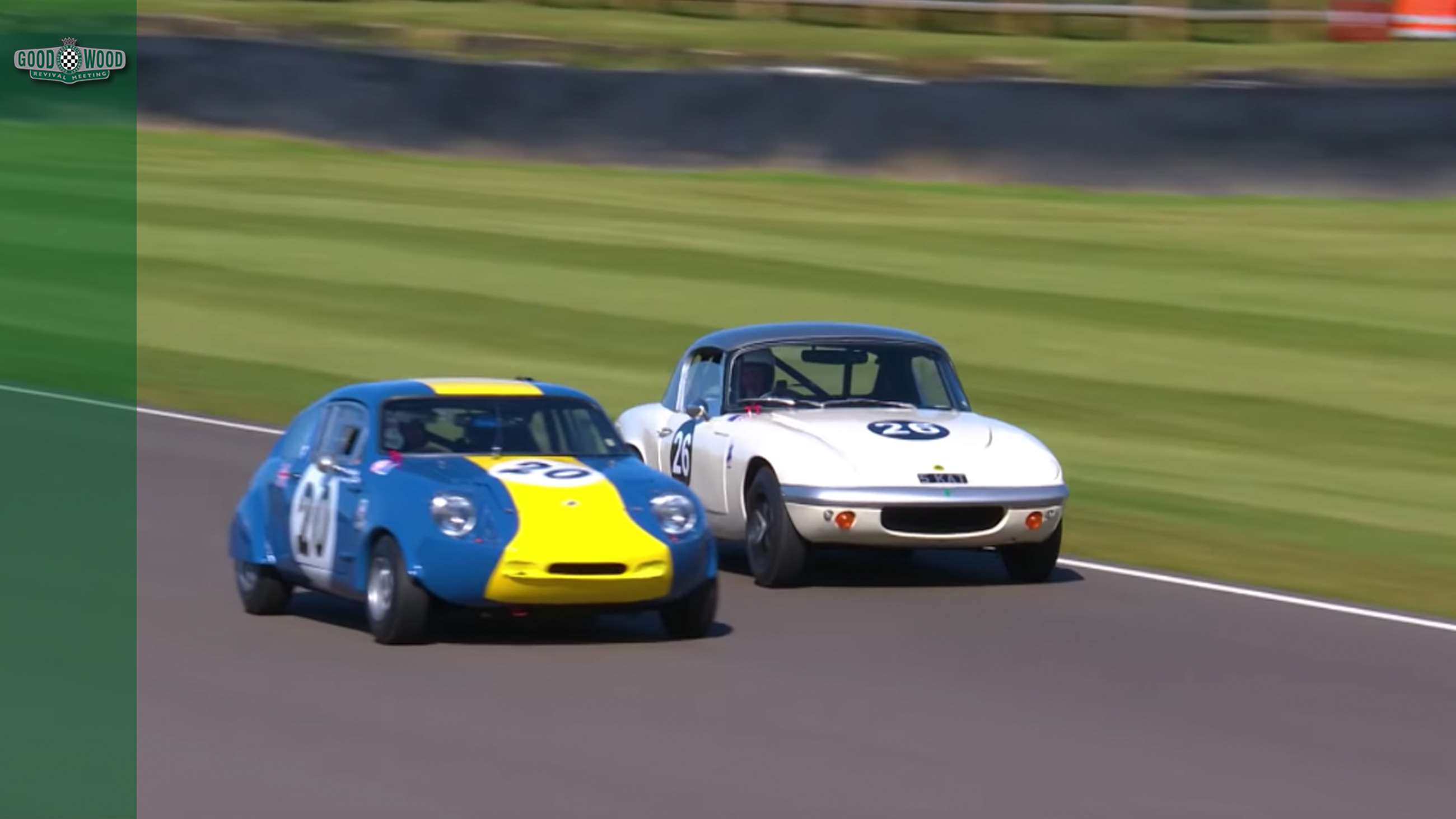 [Video] Incredible Mini vs. Lotus track battle | GRR