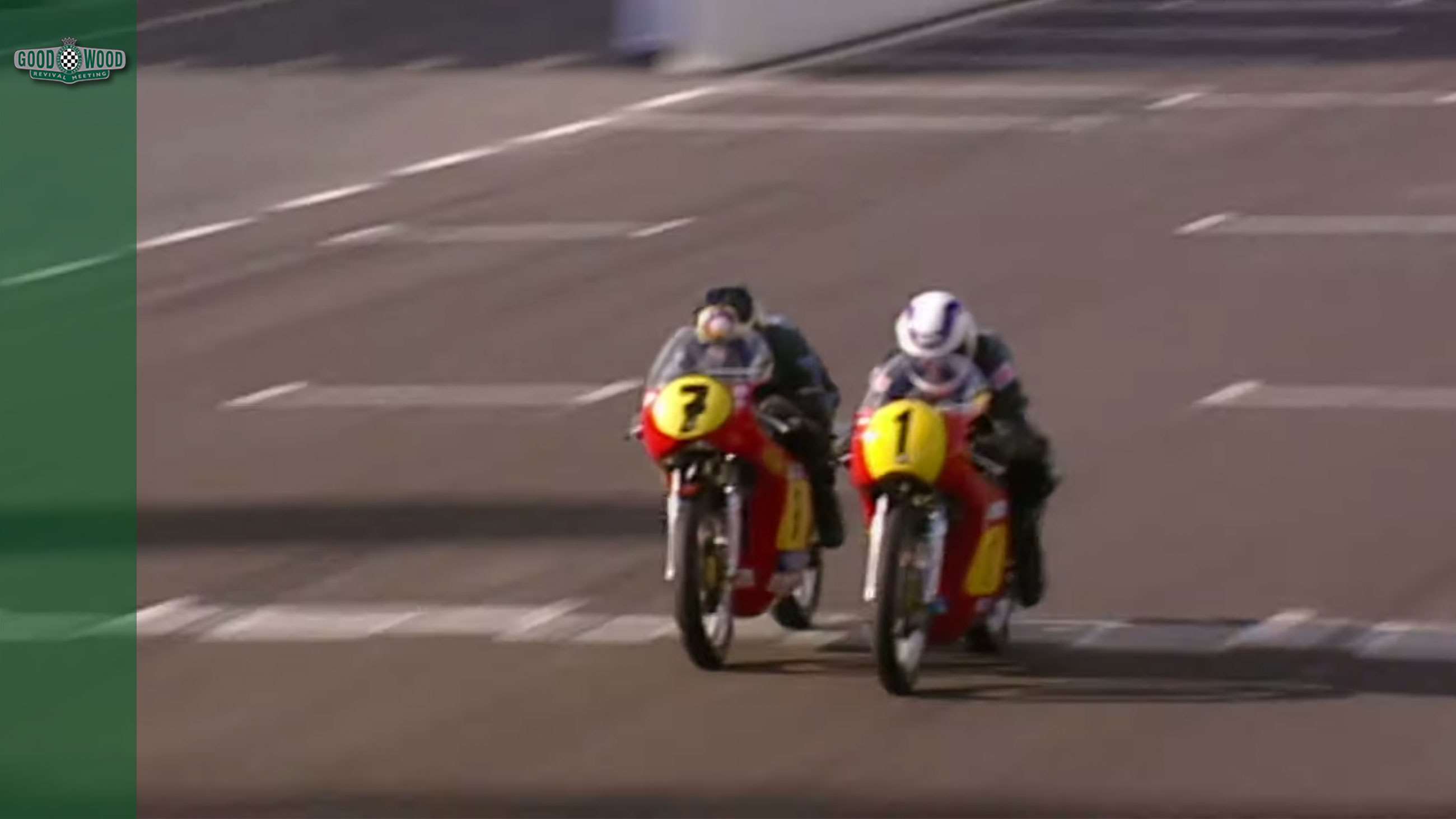Video: Barry Sheene battles in epic five-way bike fight | GRR