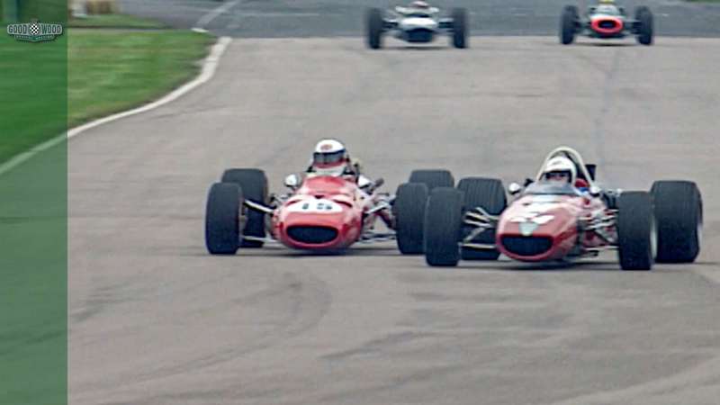[Video] Derek Bell and Sir Jack Brabham battle in F1 Ferrari and ...