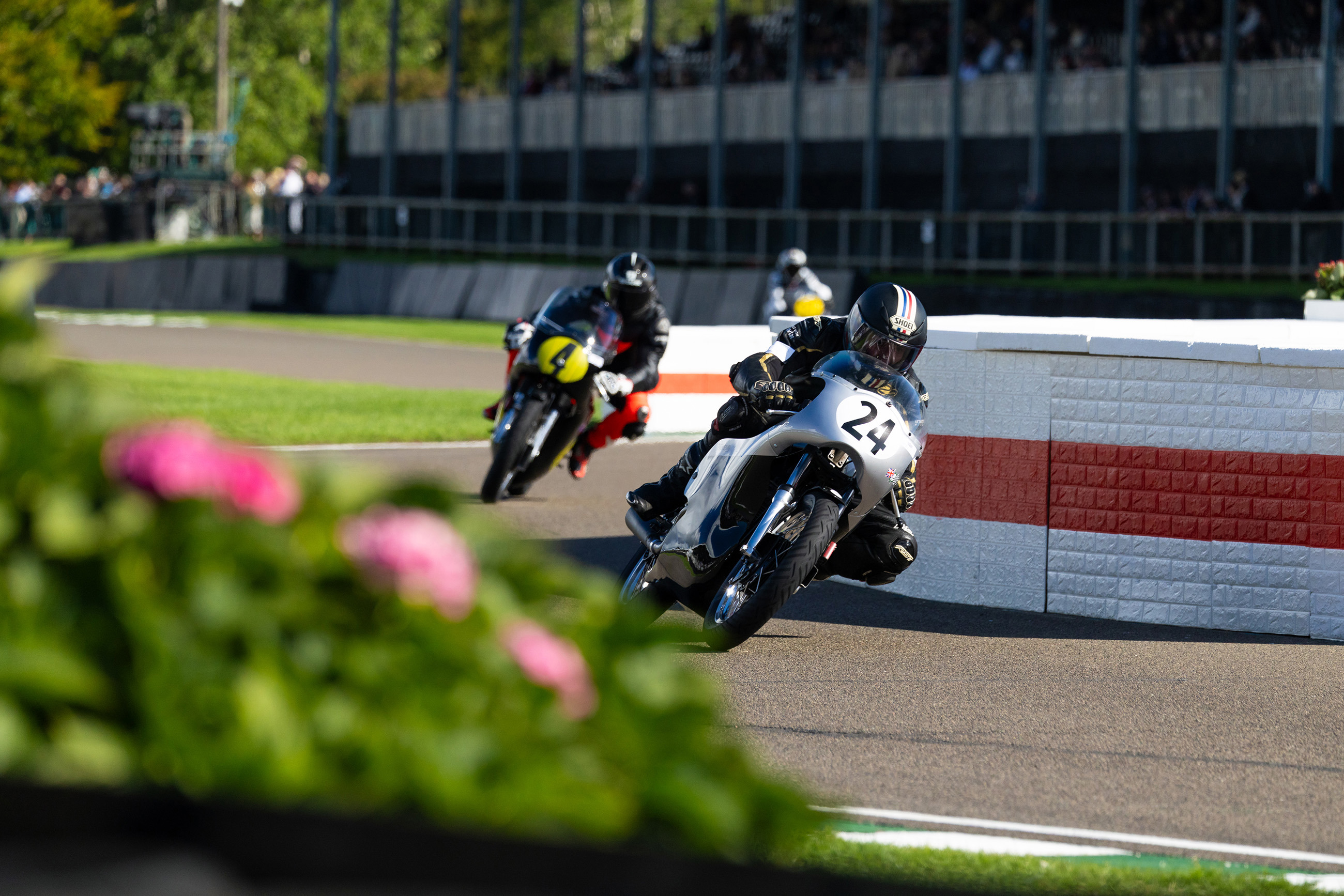 [Video] 2025 Barry Sheene Memorial Trophy highlights | Goodwood Revival ...