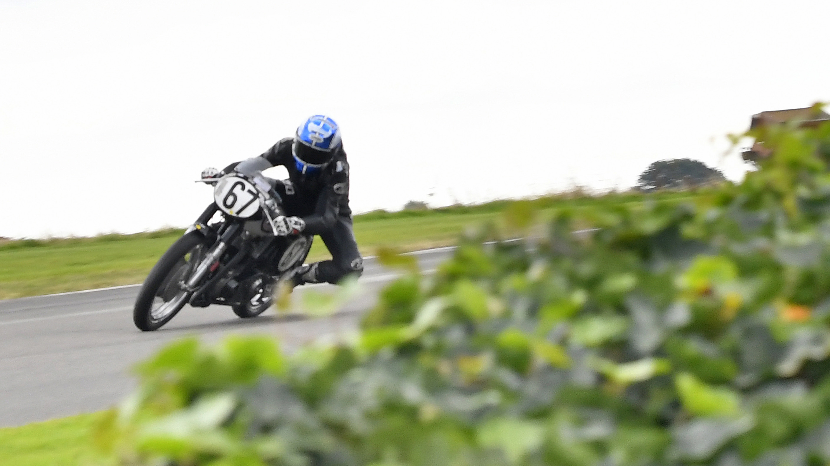 The 6 best places to watch the racing at the Goodwood Revival | GRR