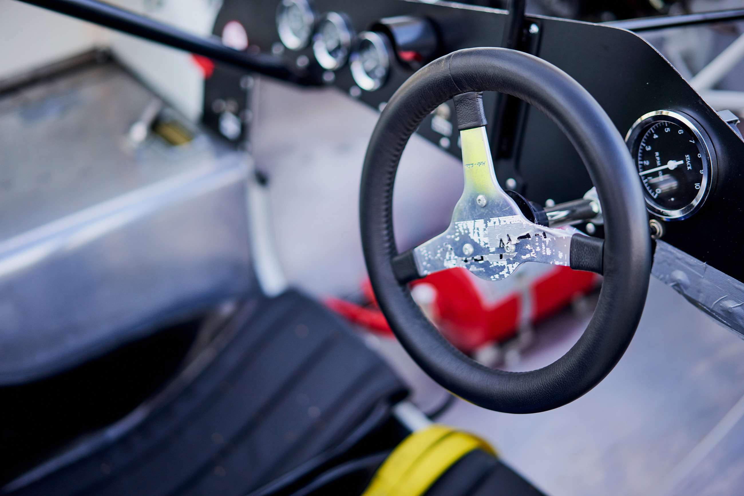 This McLaren M1A is a 551kg V8 rocket ship