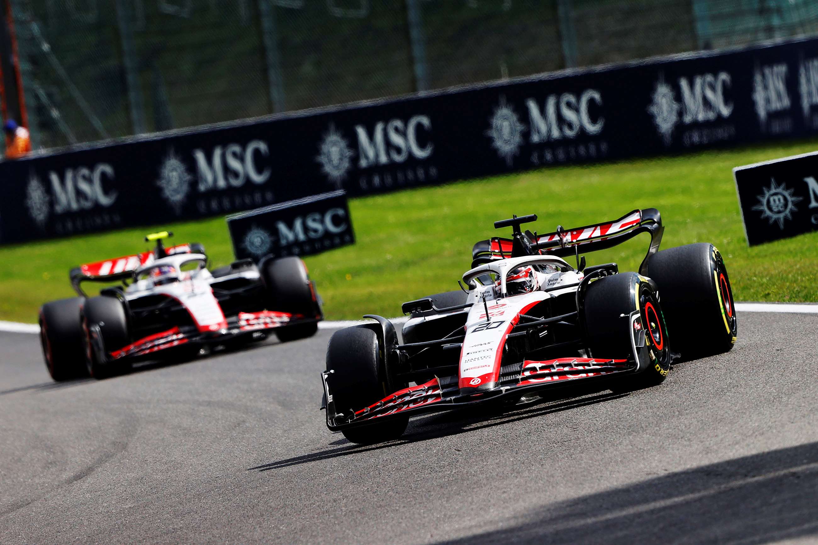 Haas F1 retains Hülkenberg and Magnussen for 2024 | GRR