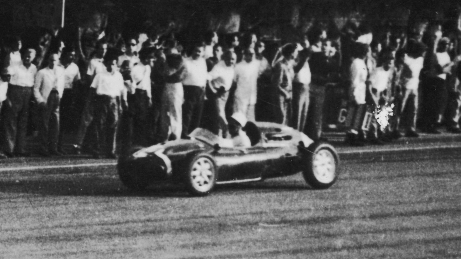 Stirling Moss’ race-winning Cooper T51 returned to Goodwood | GRR