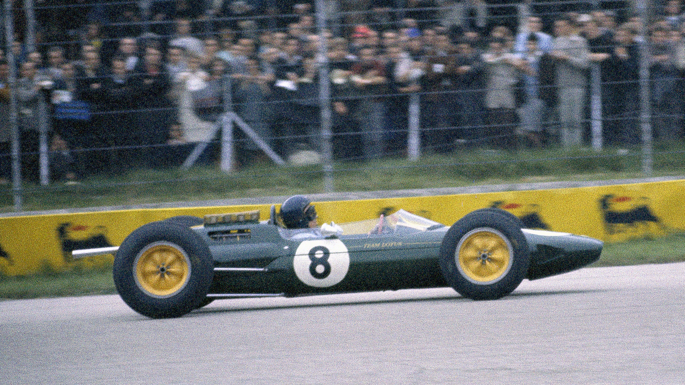 The Lotus 25: A pioneering design to change F1 forever | GRR