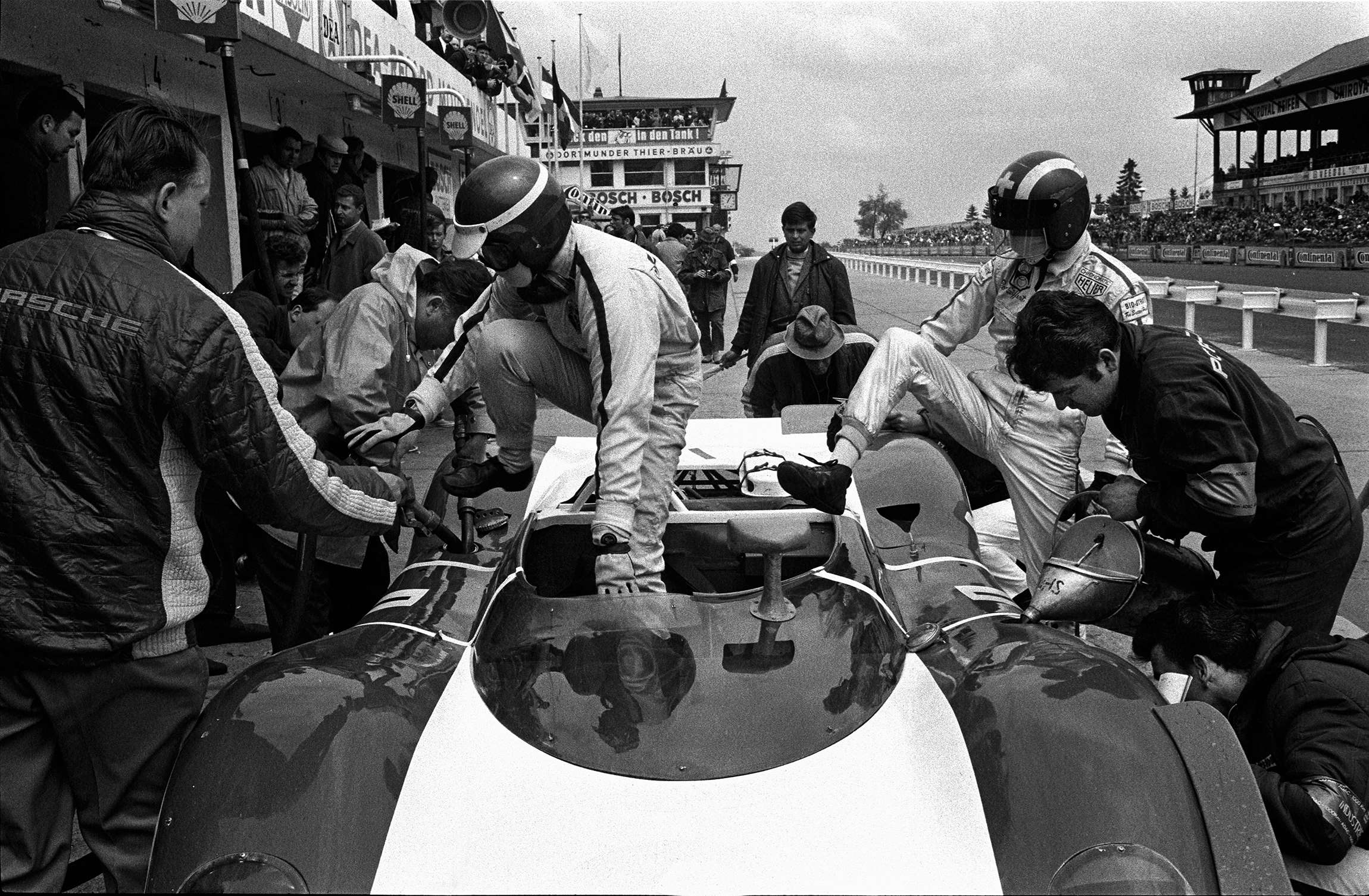 Brian Redman – Daring Drivers, Deadly Tracks