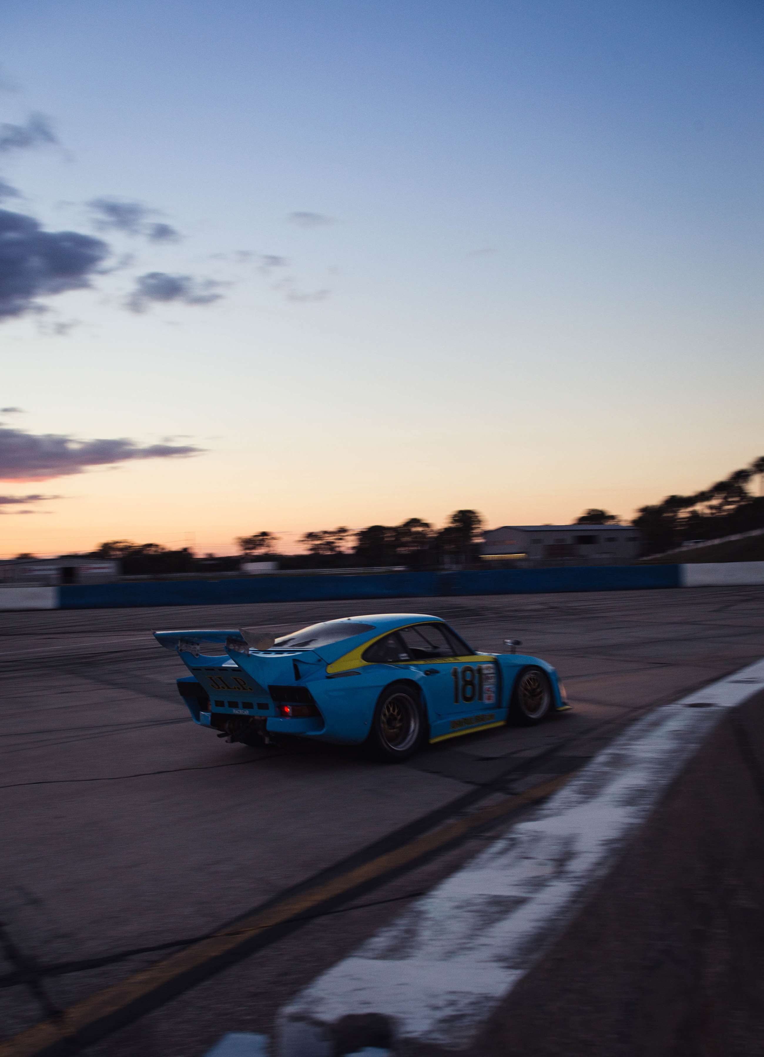 [Gallery] Racing into the sunset at Sebring is the most beautiful thing