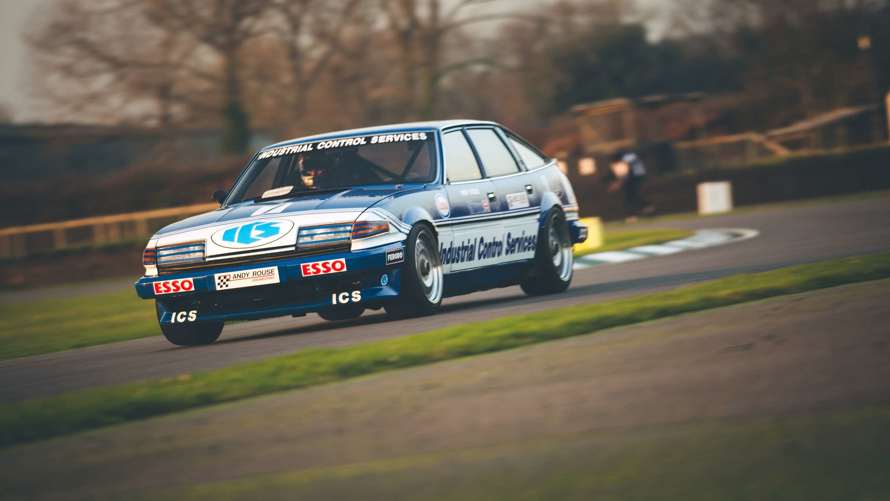 [Gallery] Track testing a Group A Rover SD1 – behind the scenes