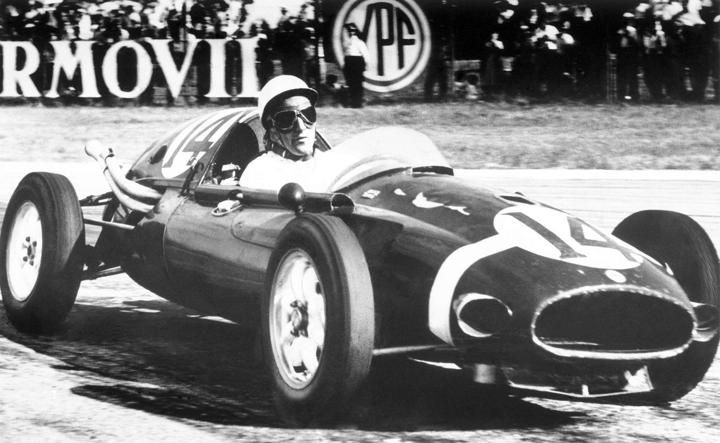 [Video] 59 years ago, Sir Stirling Moss started the rear-engined ...