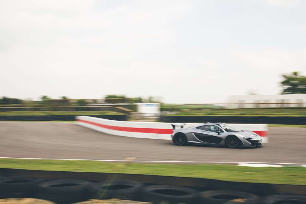 [Gallery] Duncan Hamilton track day – from P1 and Mono, to Cobra and GT40