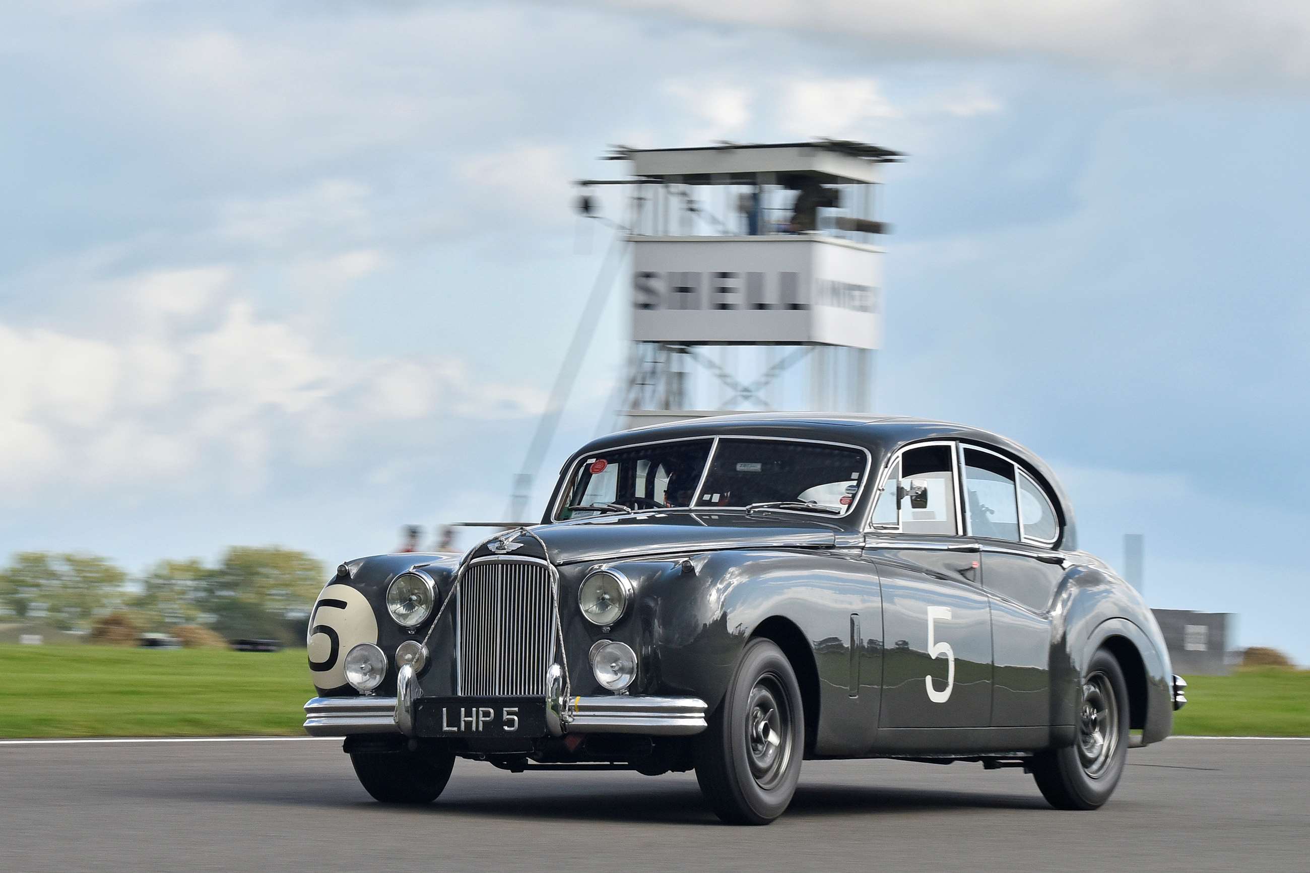 This Jag MKVII is the biggest Goliath of all