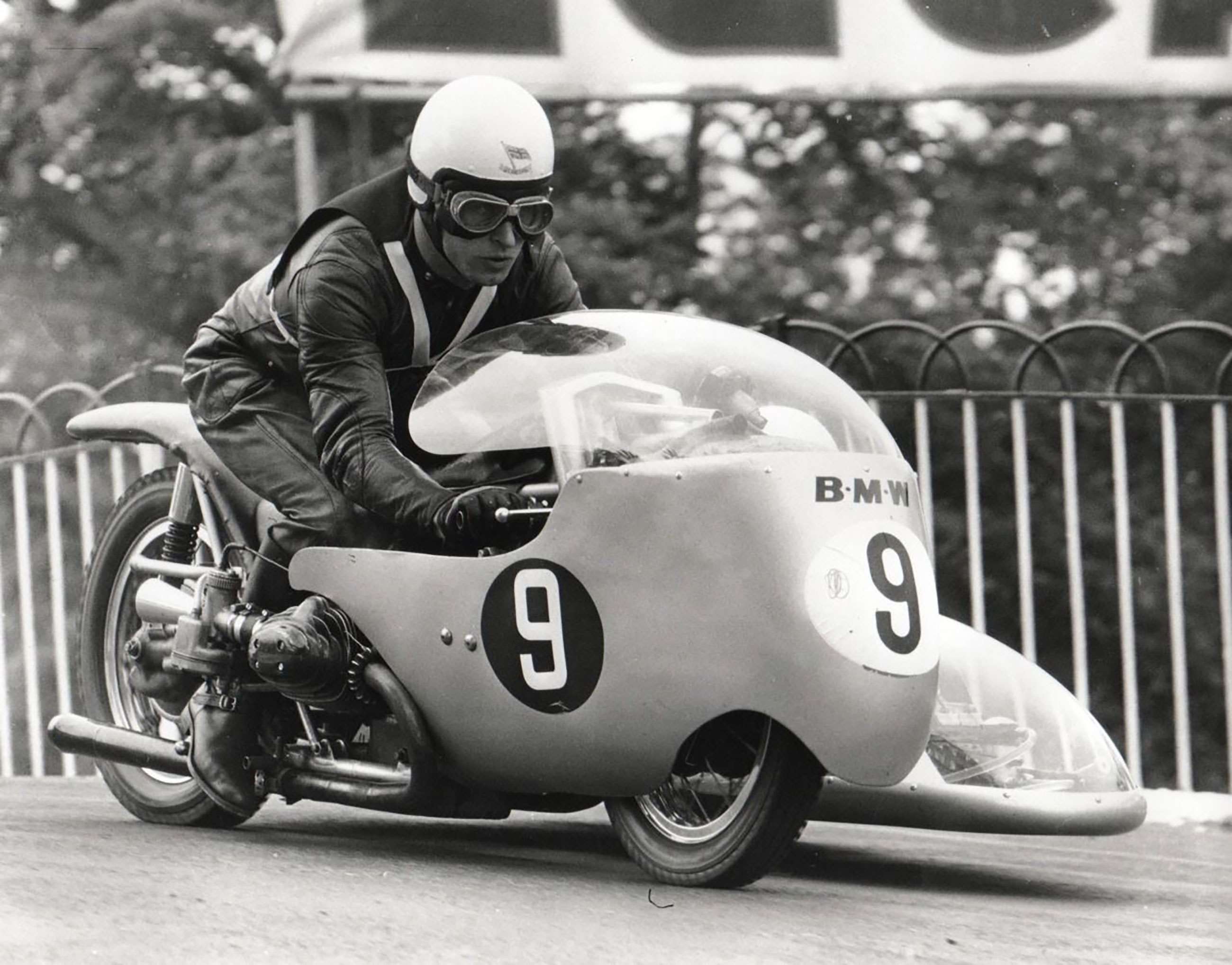 Motorcycle hero Colin Seeley has died aged 84 | GRR