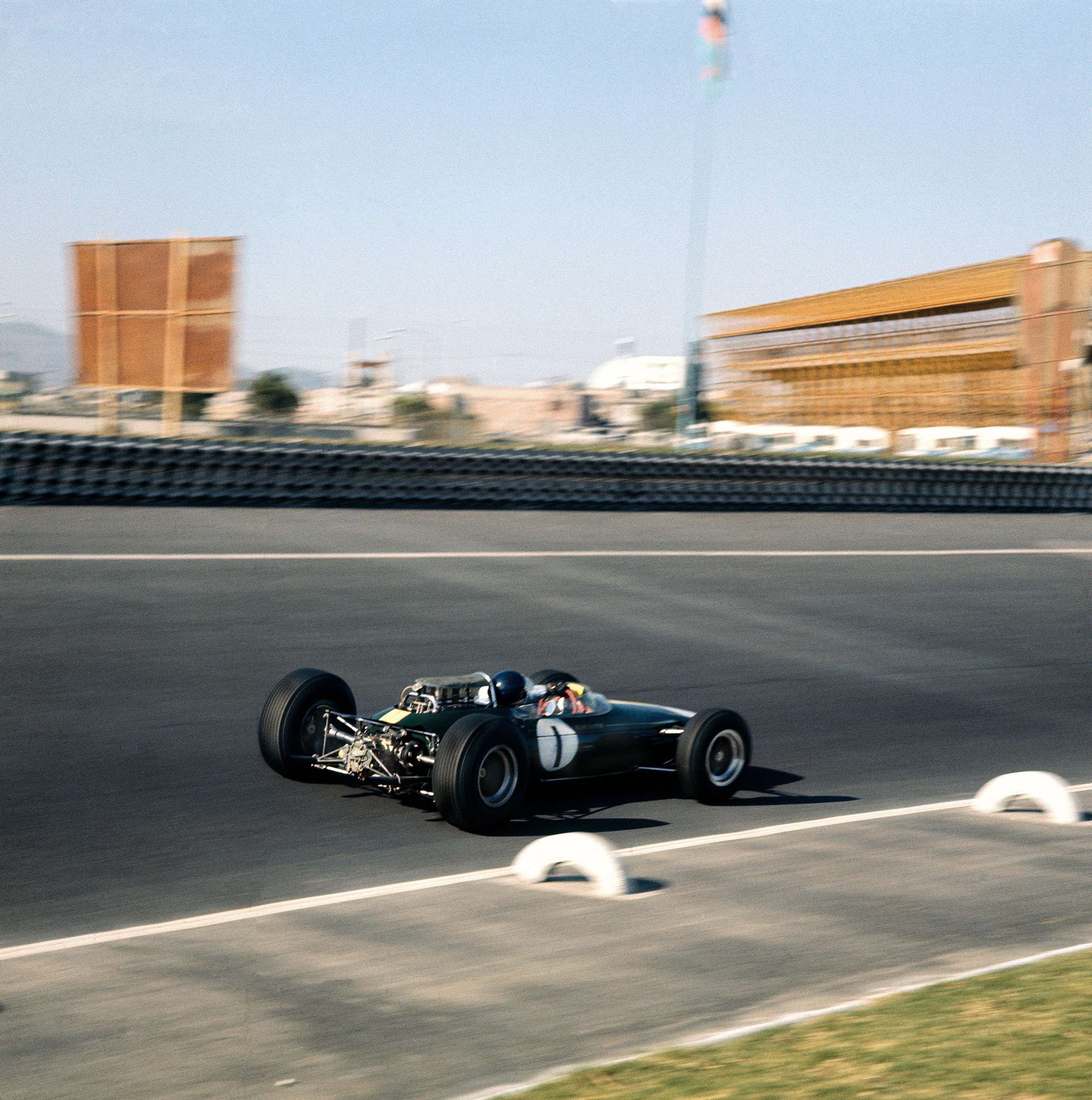 When the F1 title-decider was the last lap of the last race | Thank ...