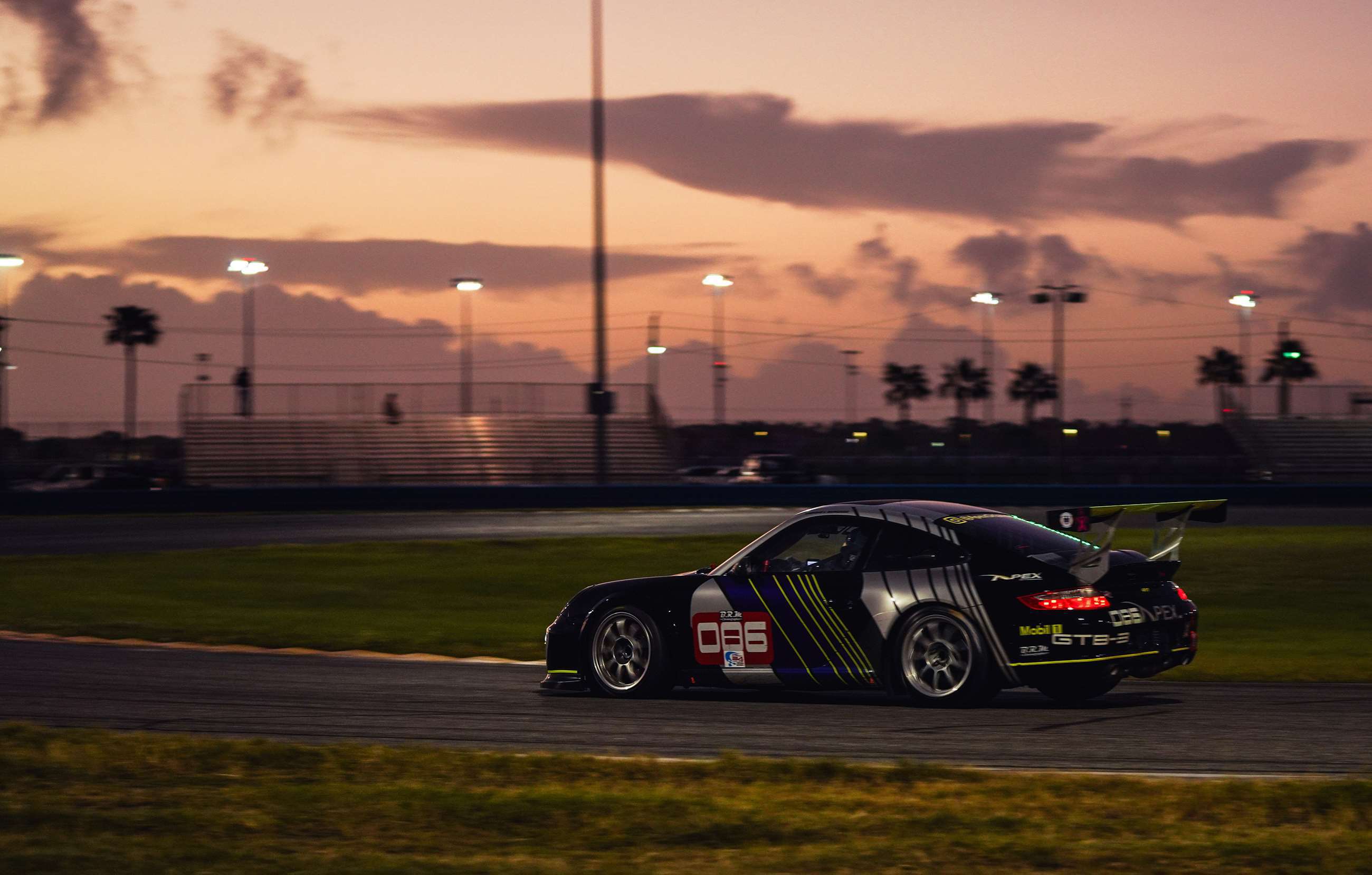 Sunrise makes racing cars look like art | GRR