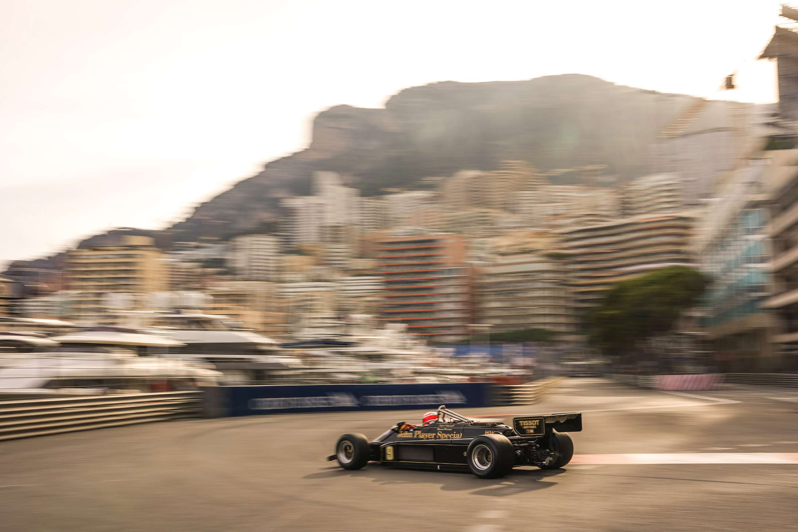 [Gallery] Retro '80s F1 cars battle at Monaco | GRR