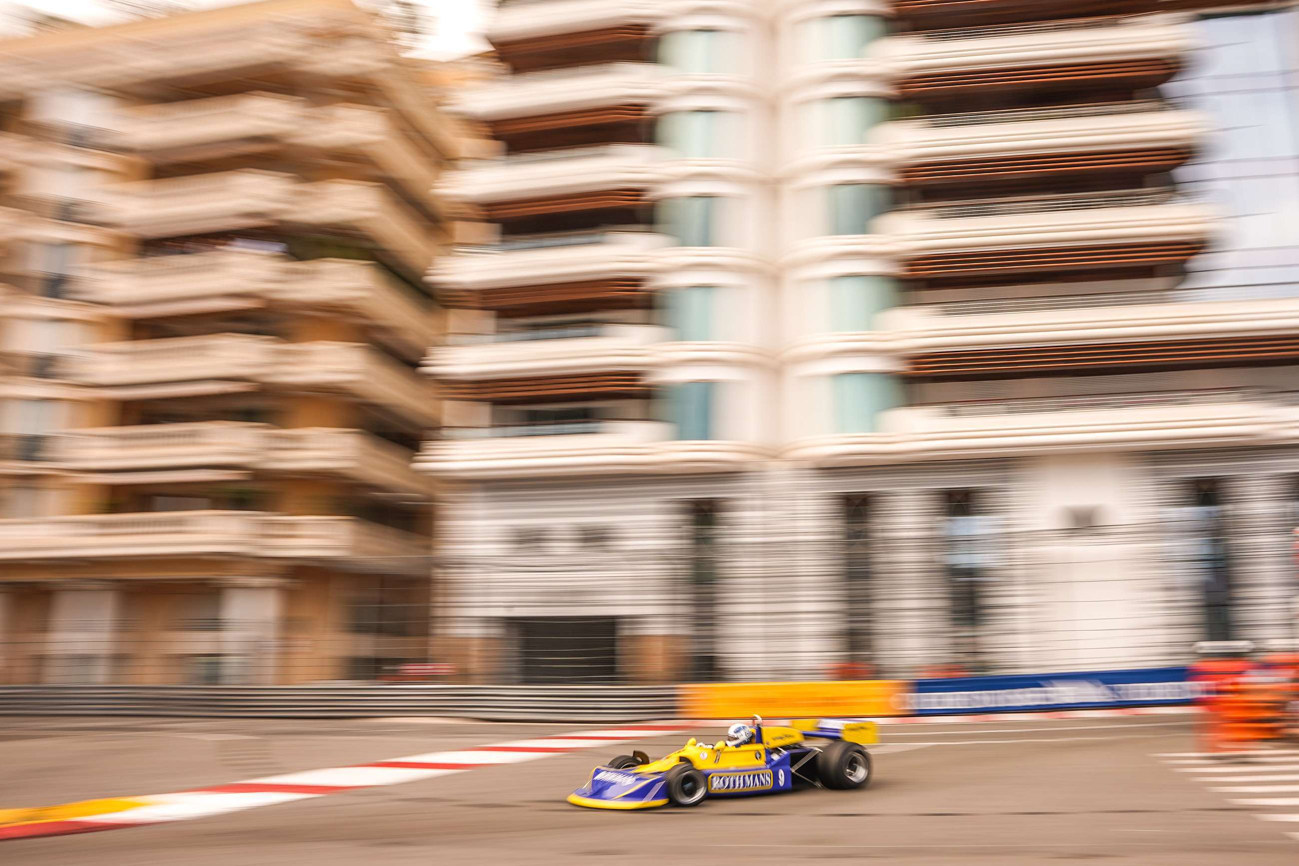 [Gallery] Retro '80s F1 cars battle at Monaco | GRR
