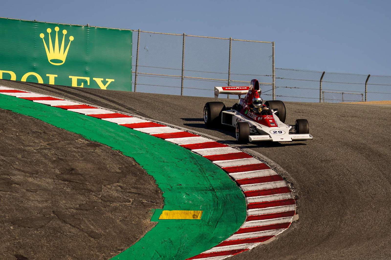 [Gallery] F1 cars flying at Laguna Seca | GRR