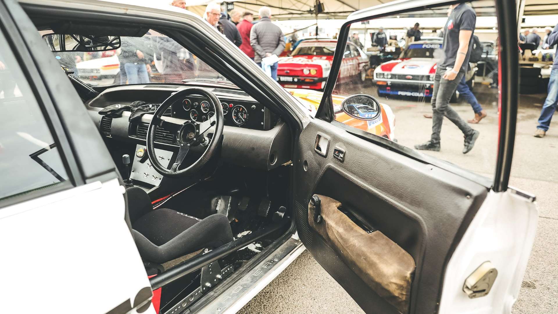 This is the first ever racing Rover SD1 | GRR