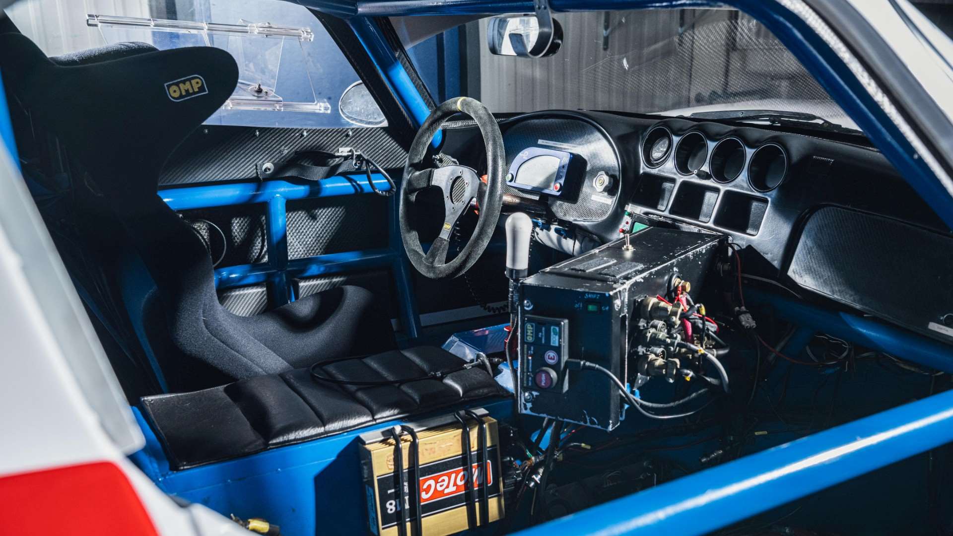 2000 Dodge Viper Gts R Interior