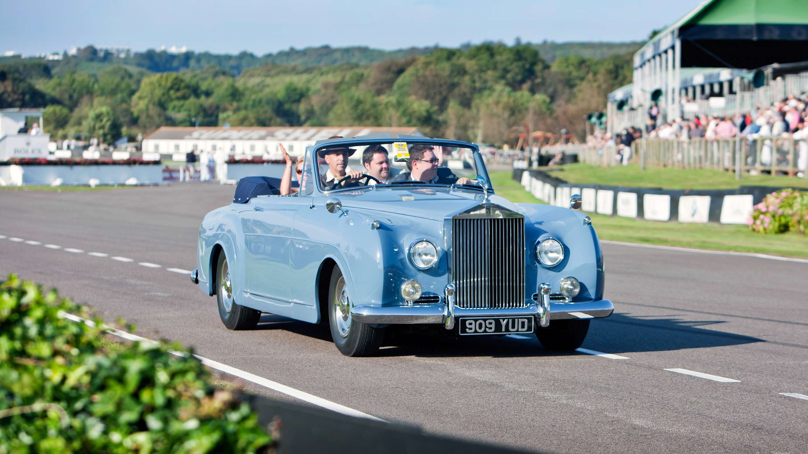 Remembering Goodwood Motor Circuit’s wilderness years | GRR