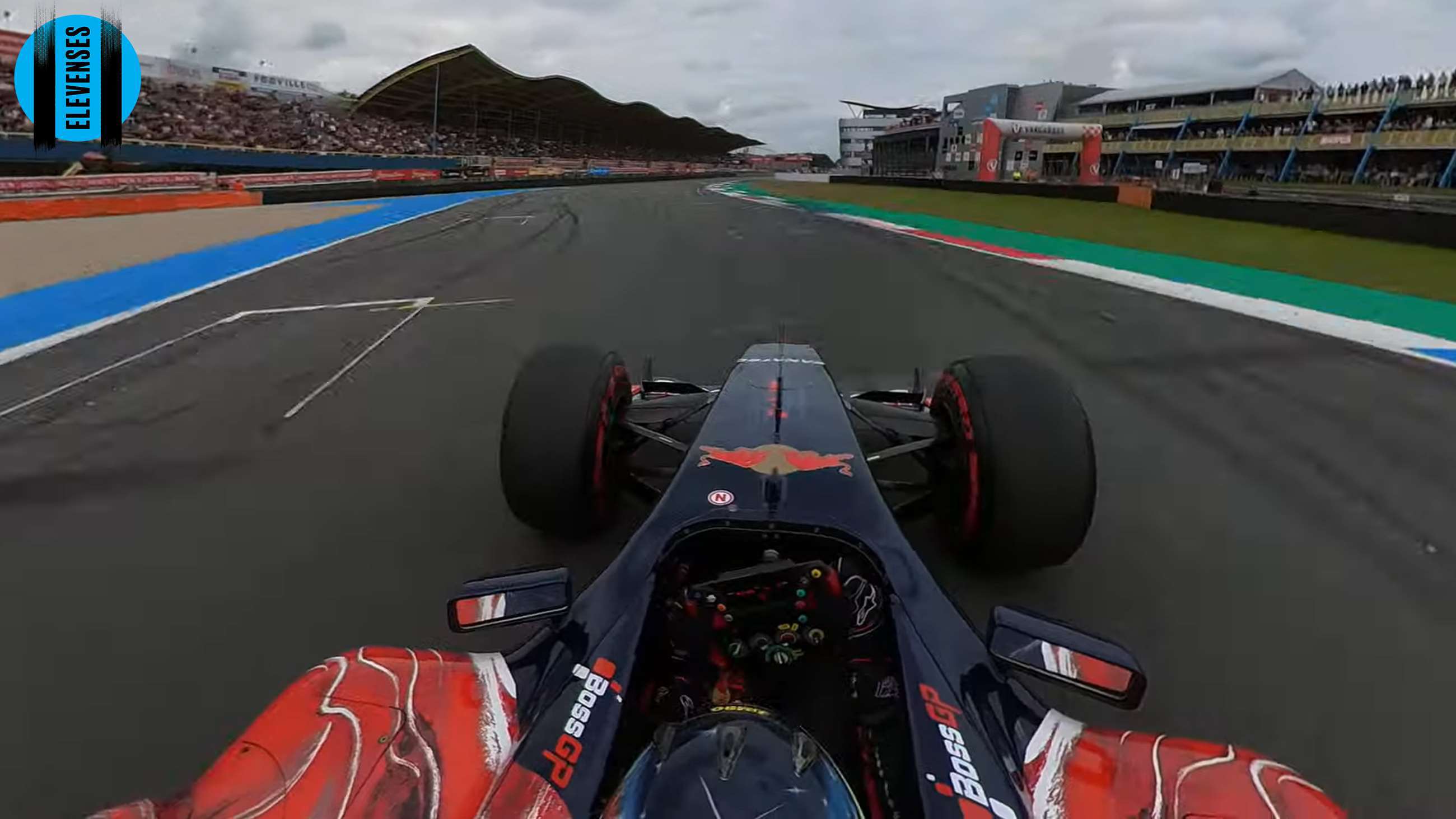 [Video] V10 Toro Rosso F1 car absolutely flying around Assen | GRR