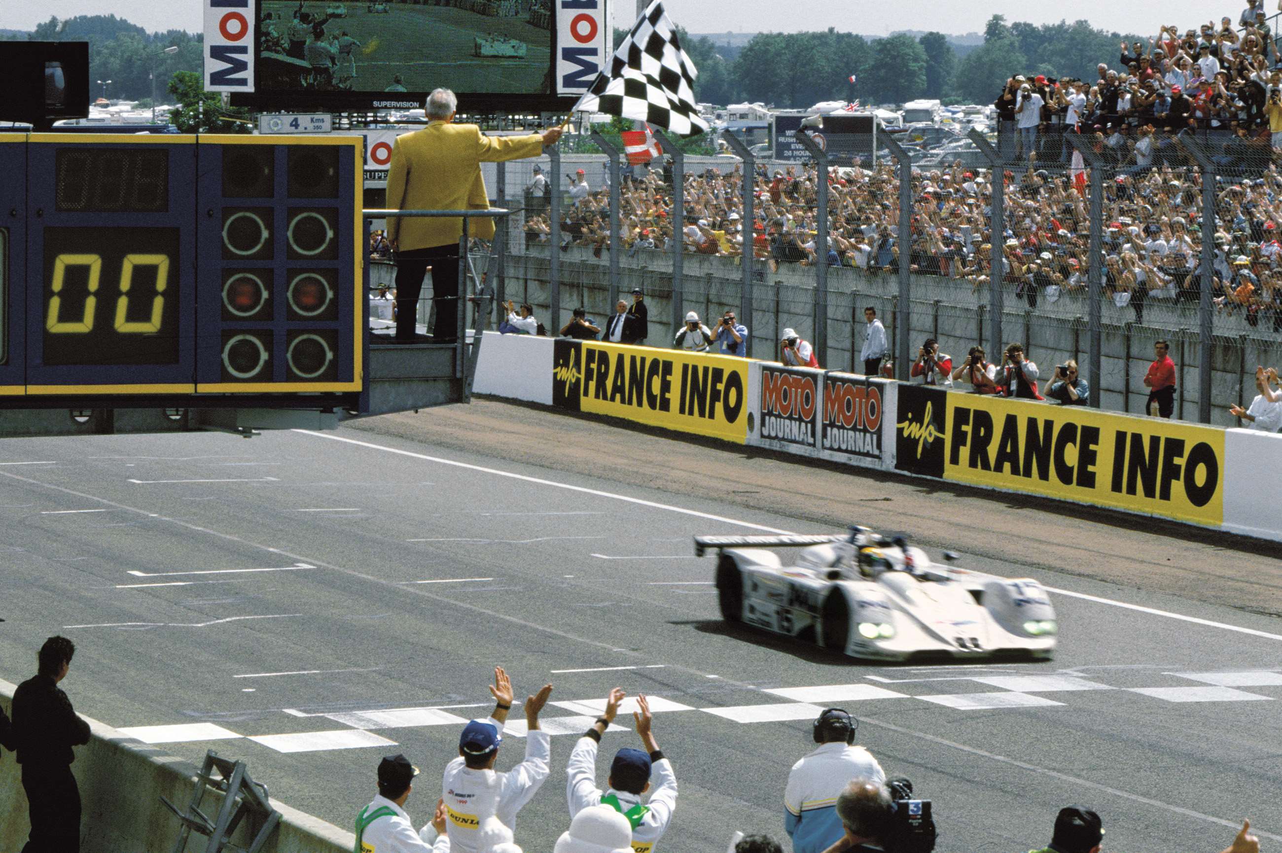 Remembering the V12 LMR, BMW’s first Le Mans winner | GRR