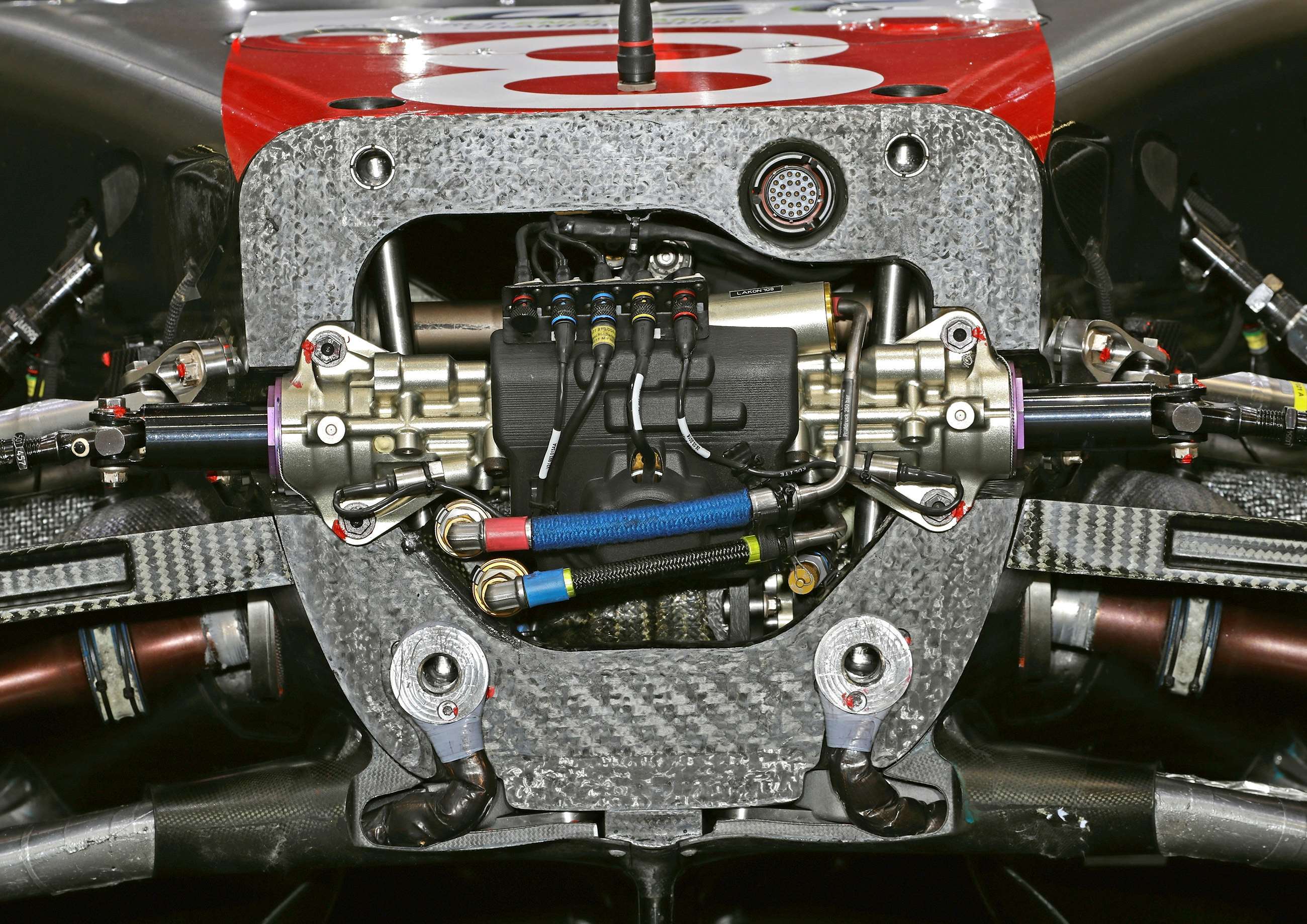 [Gallery] The Audi R18 in detail is basically modern art