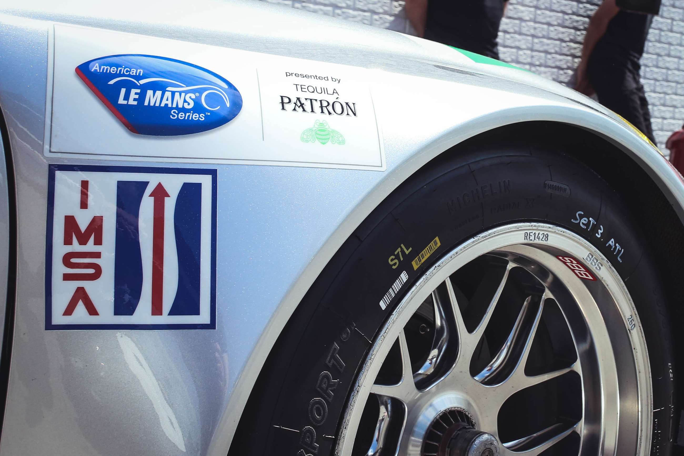 This Porsche 911 is a Flying Lizard