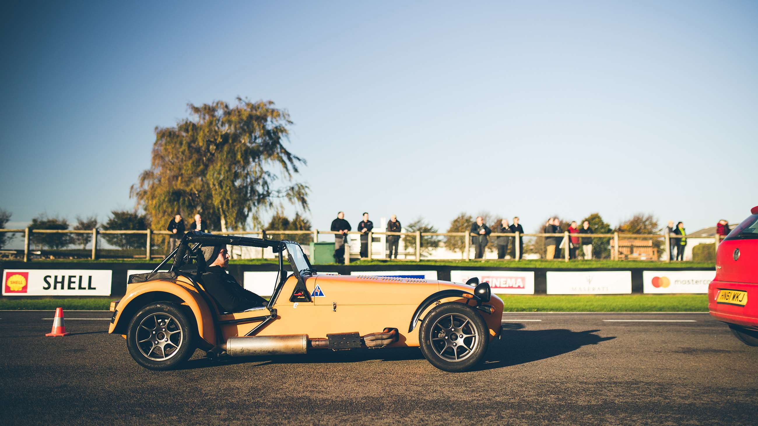 [Gallery] GRRC autosolo – grassroots motorsport at Goodwood
