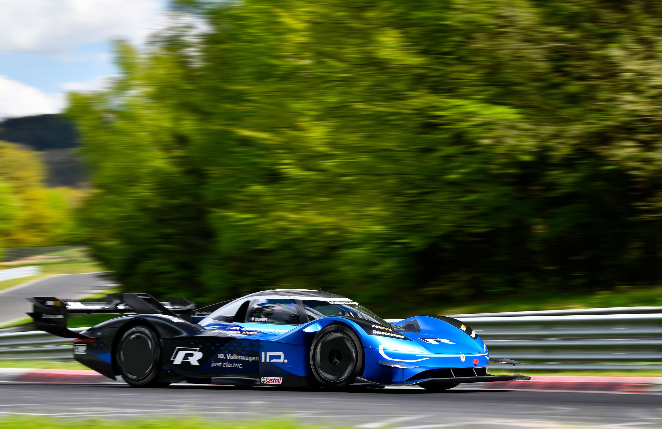 Inside the Volkswagen I.D. R's Nüburgring record