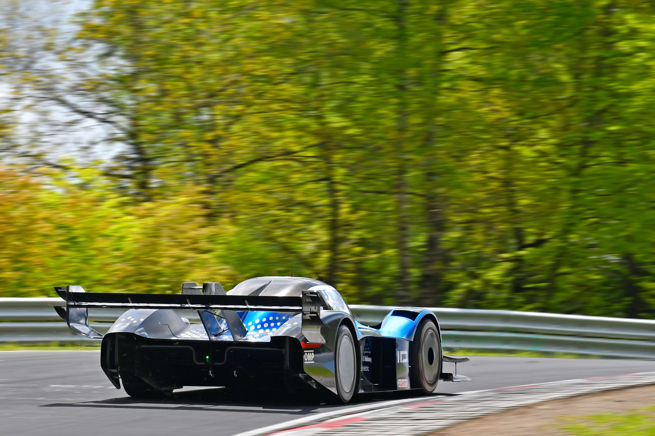 Inside the Volkswagen I.D. R's Nüburgring record